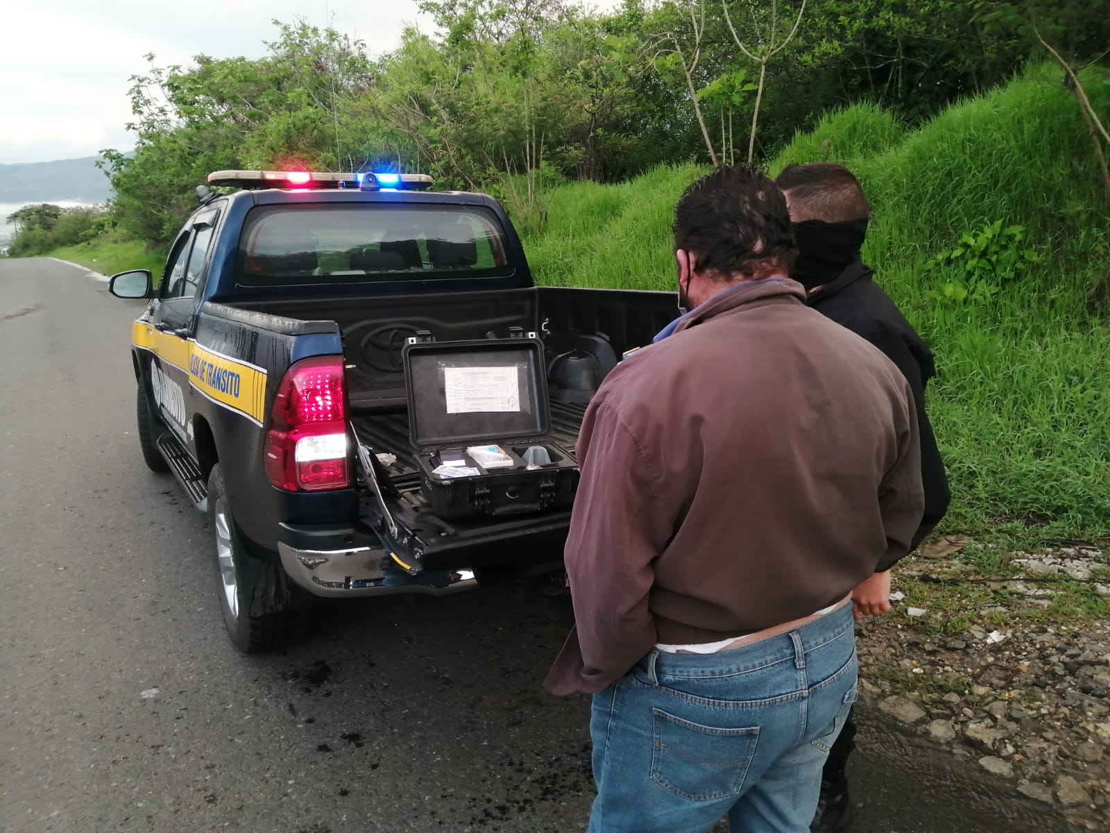 Detenido chofer de bus como sospechoso de manejar tomado en Cartago ...