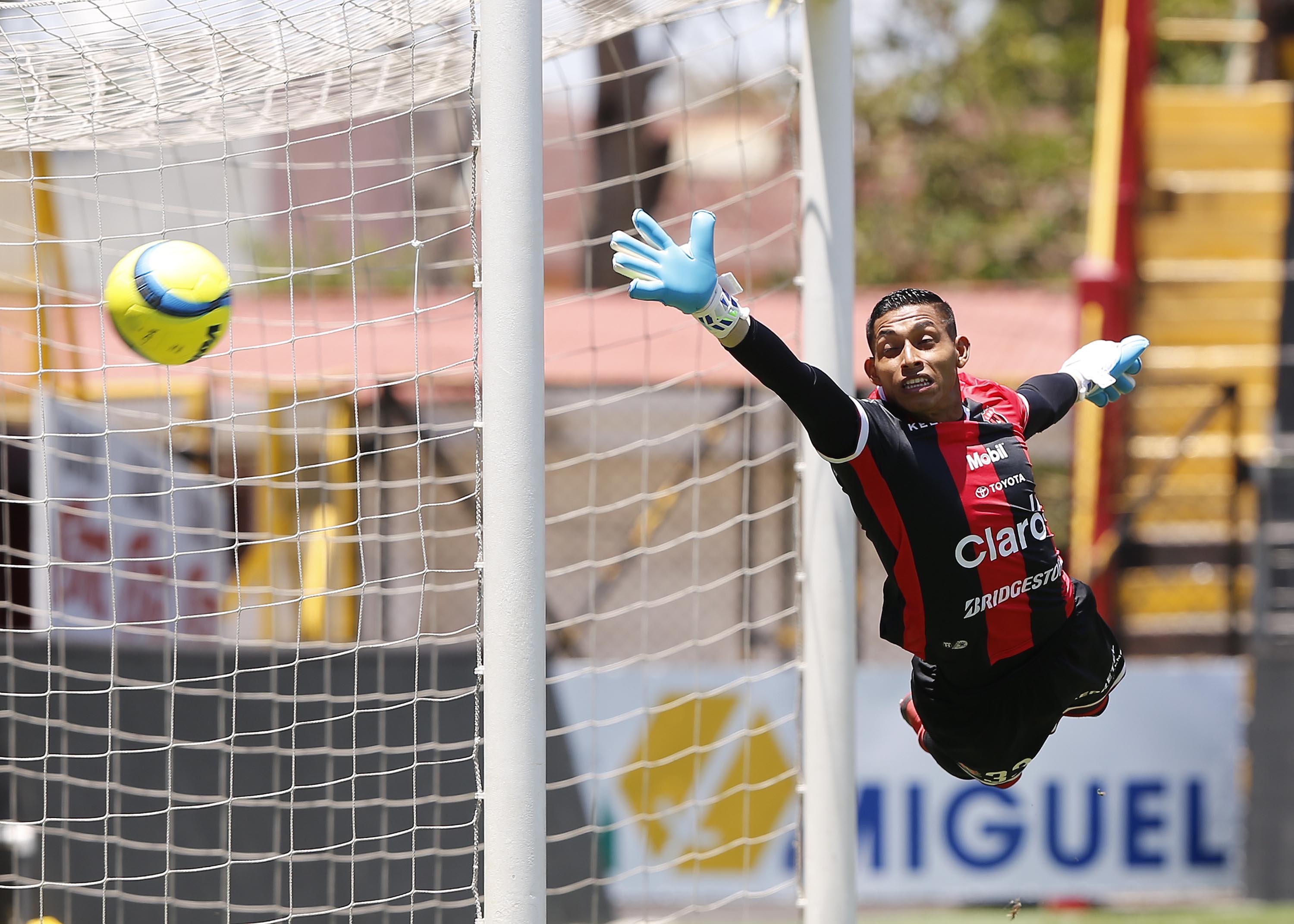 Adonis Pineda listo para sustituir a Patrick Pemberton | La Nación