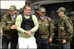 Capo colombiano extraditado involucra a Maradona y políticos con narcos ...