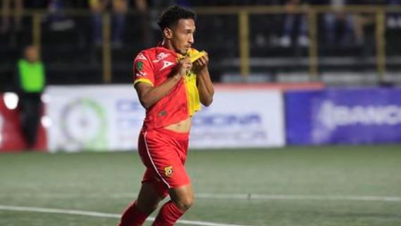 Kennedy Rocha y sus 13 minutos de fama | La Teja