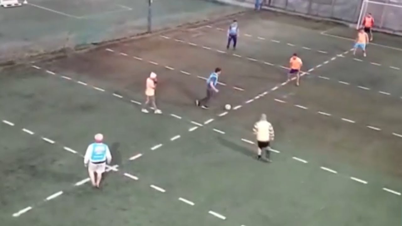 Así nació el ‘metegol humano’, la nueva modalidad para los ‘mejengueros ...