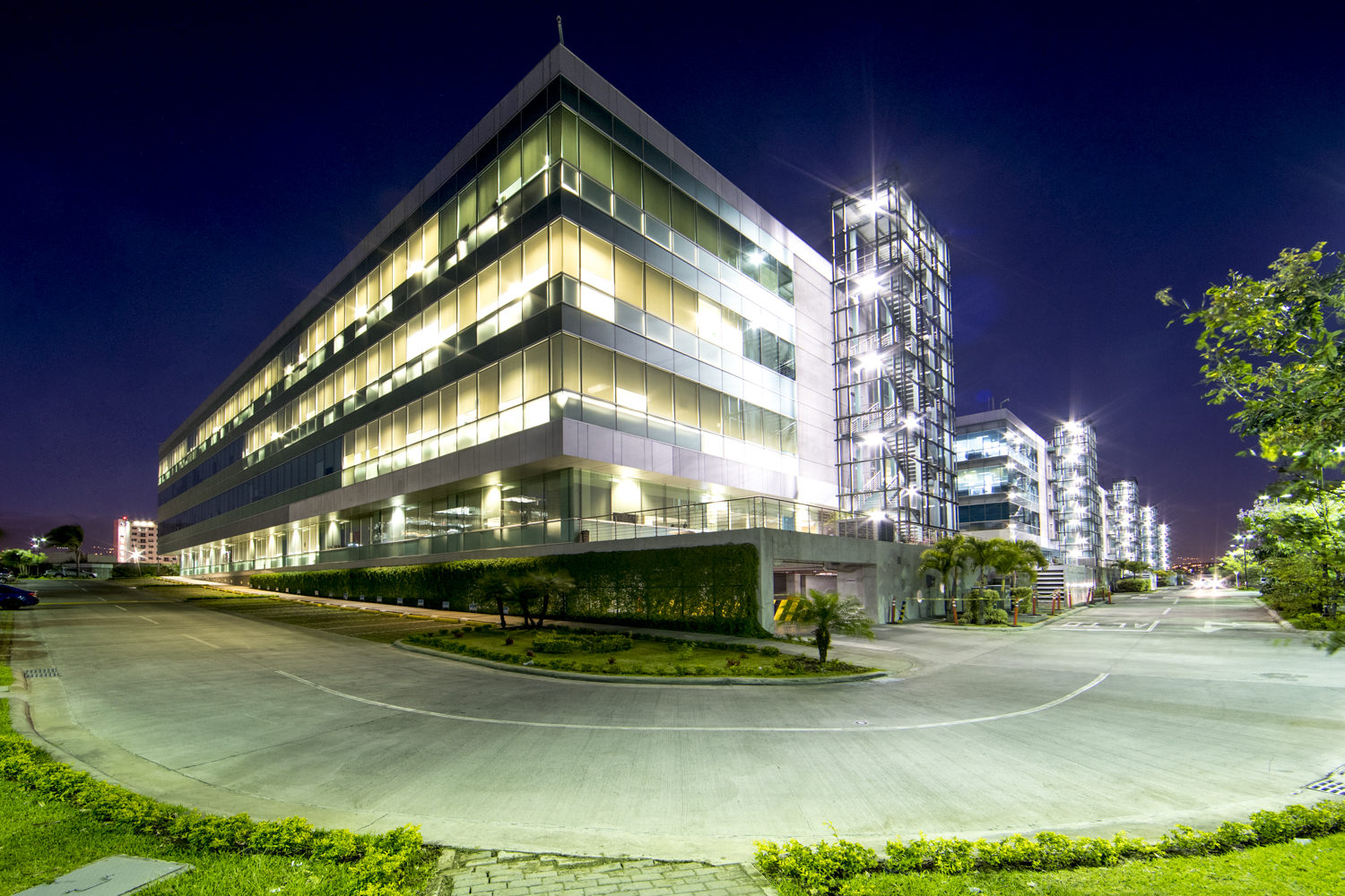 DXC Technology tiene más de 60 puestos disponibles en tecnologías de la ...