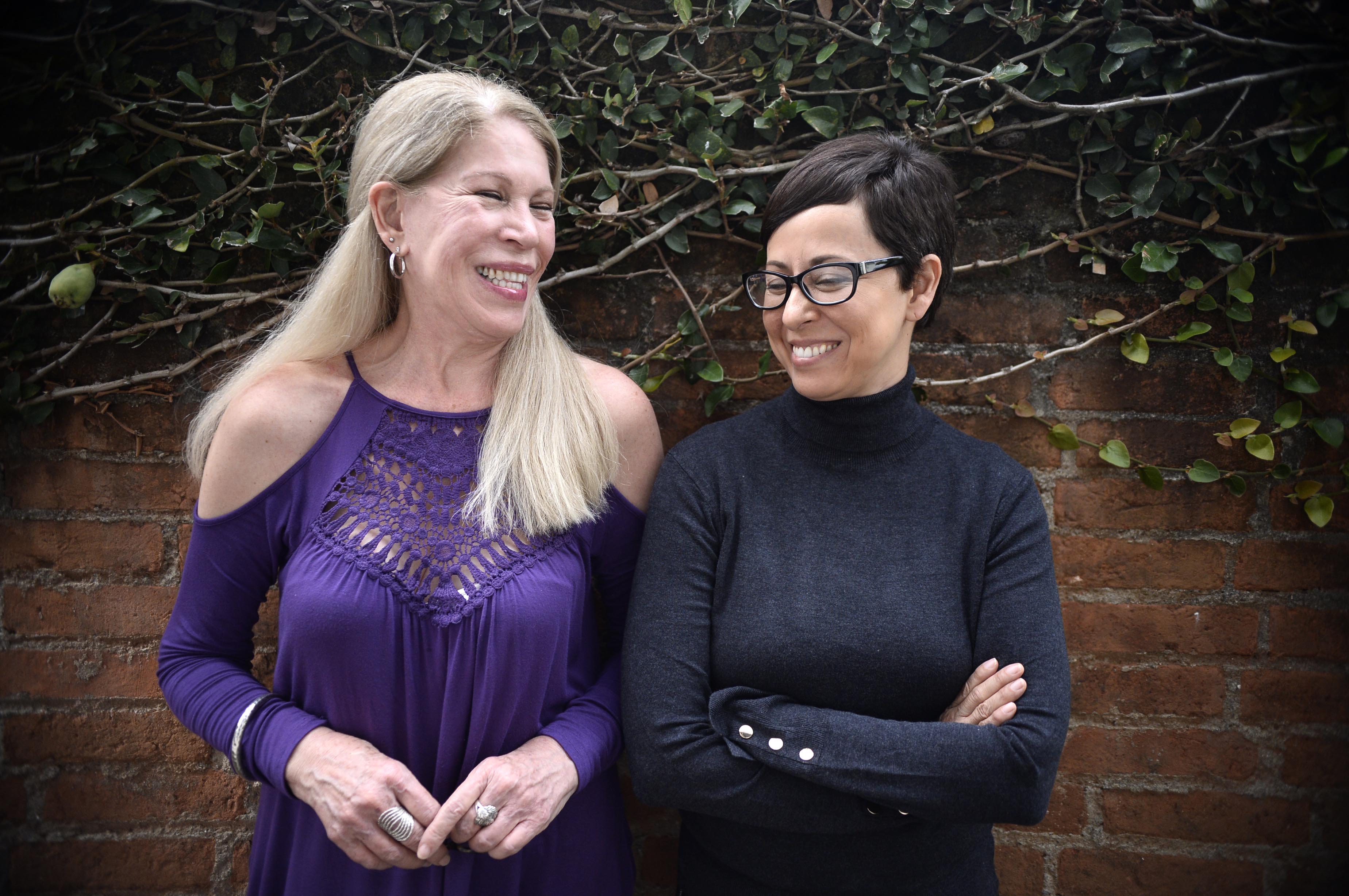 Las artistas Victoria Cabezas y Priscilla Monge vuelven a fundirse ...