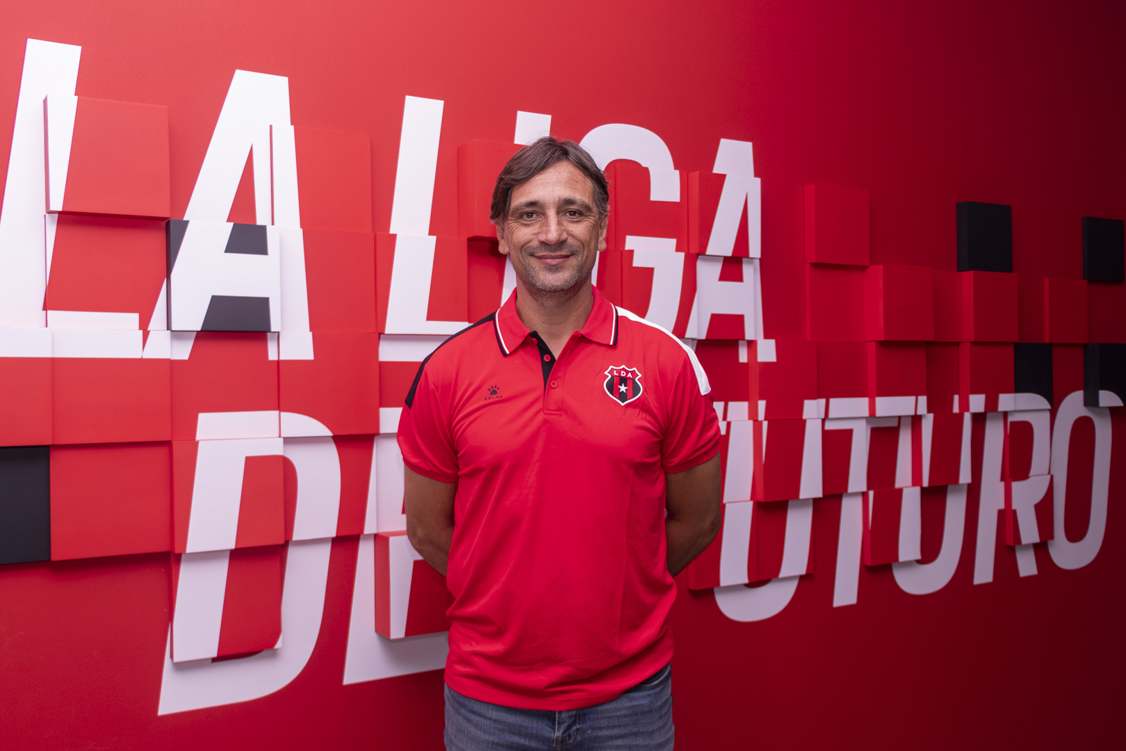 Martín Arriola entrenará de forma interina a Alajuelense tras salida de ...