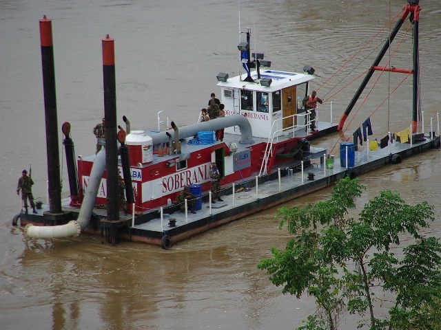 Pastora anuncia tres dragas más para el río | La Nación
