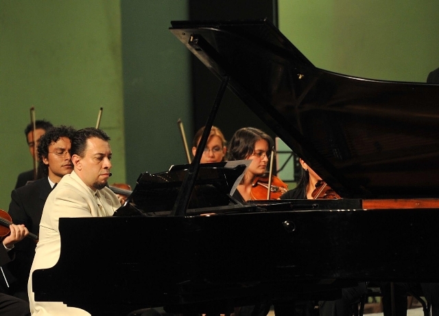 Manuel Matarrita hace sonar la música costarricense en Perú | La Nación