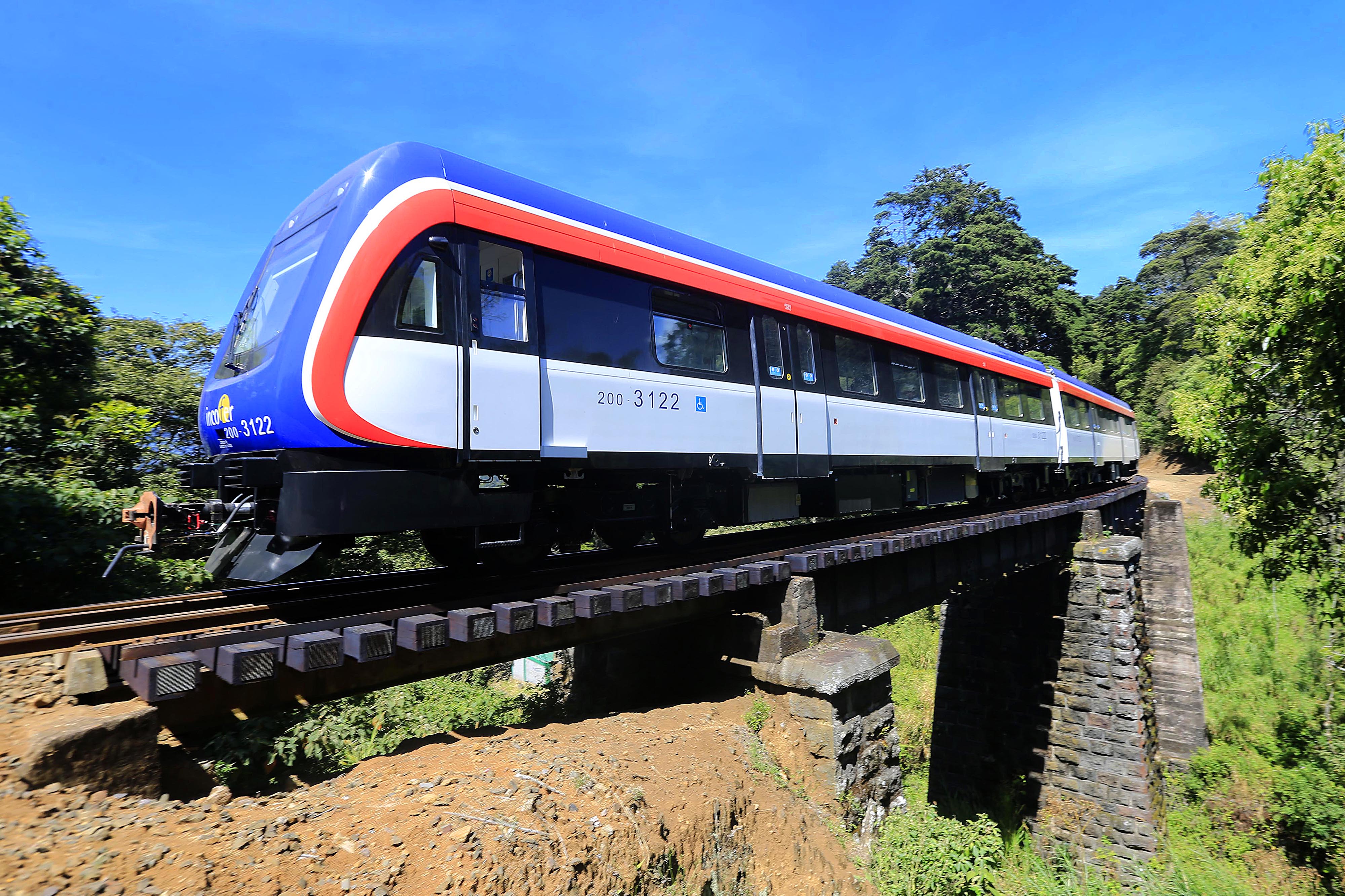 Incofer pondrá en operación los trenes nuevos esta semana | La Nación