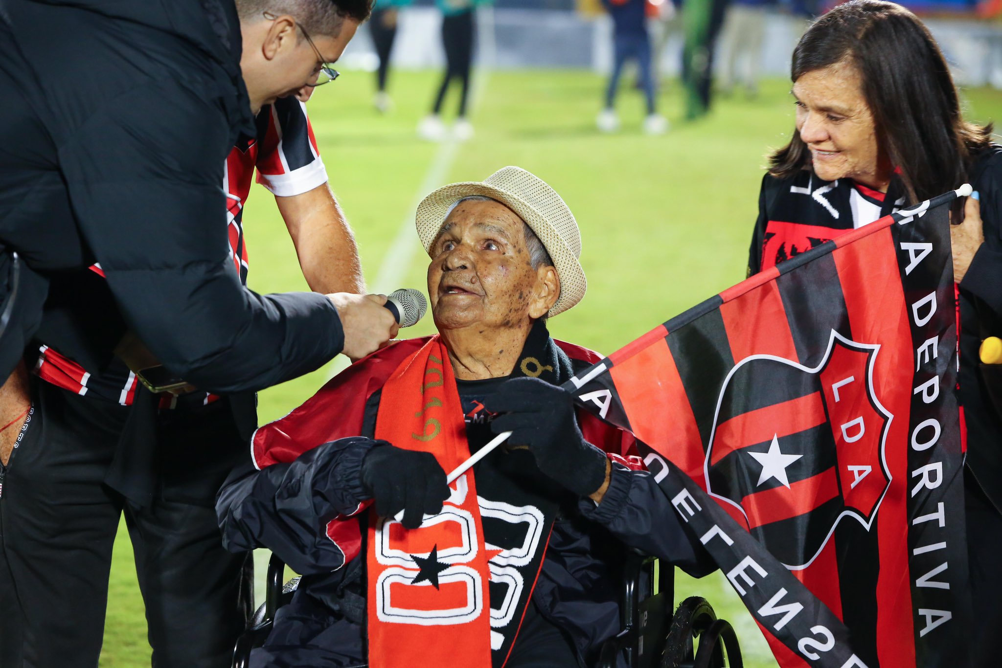 Manuel Solano, el aficionado que tiene más de un siglo de ser seguidor ...