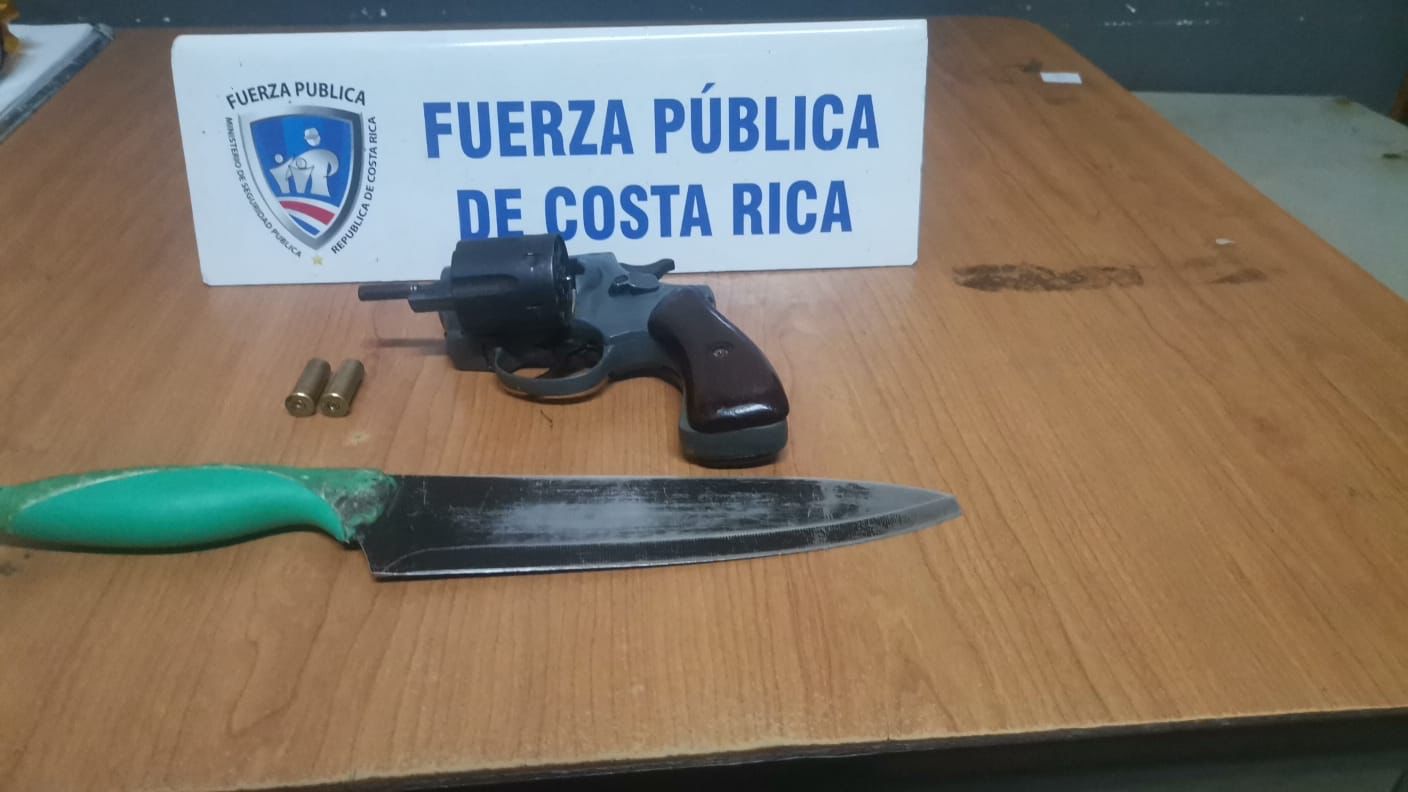 Armado con revólver y cuchillo de cocina, así detuvieron a sospechoso ...