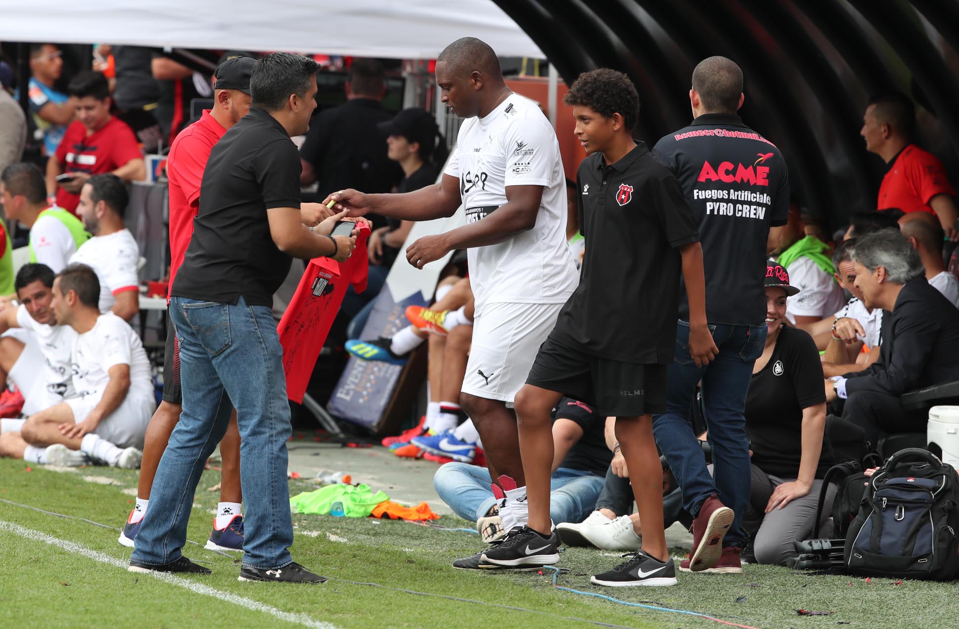 Froylán Ledezma sigue siendo el mismo crack de vida misteriosa | La Teja