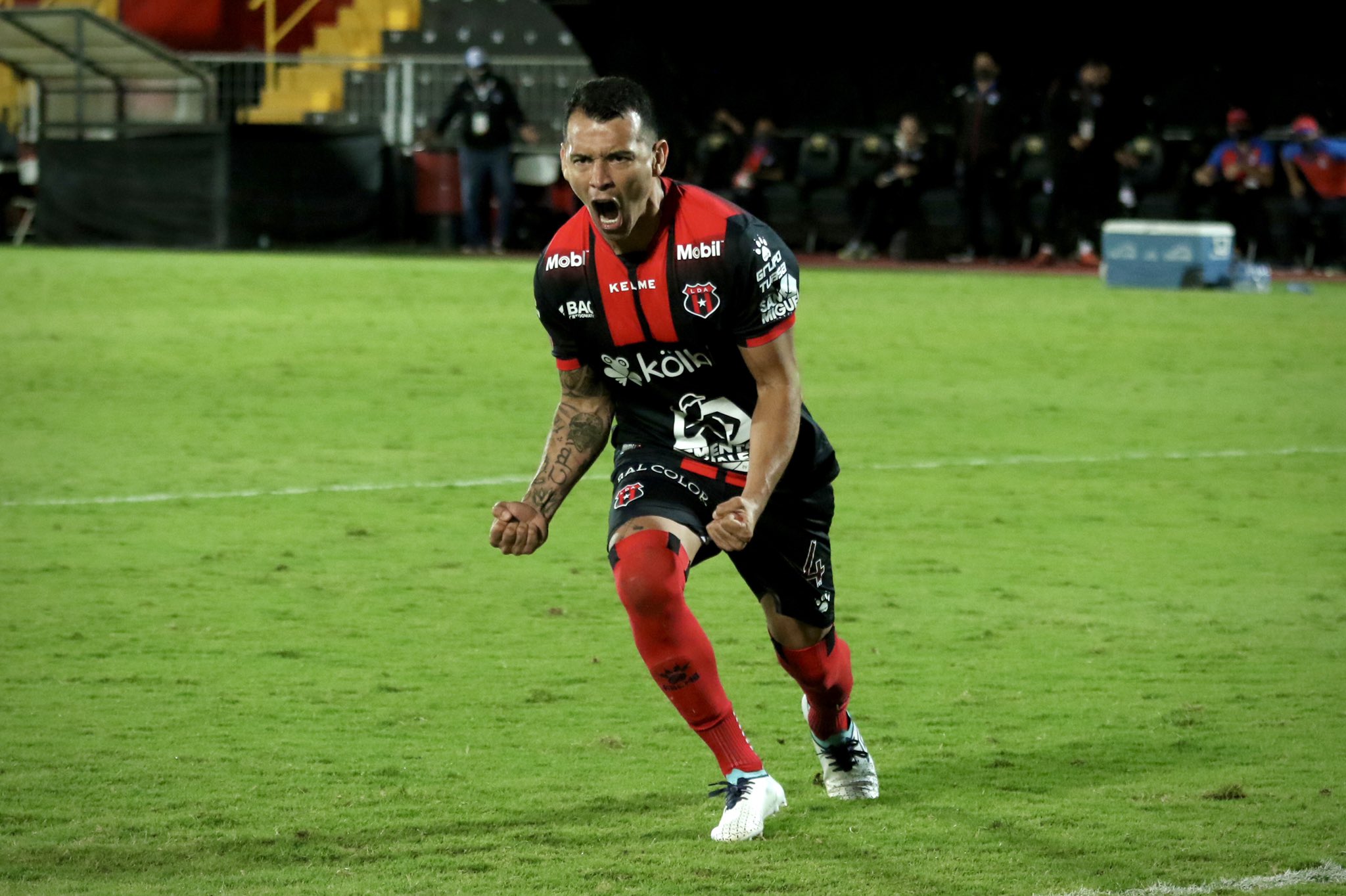 Daniel Arreola decidió viajar a Costa Rica para acompañar a Alajuelense en el juego más ...