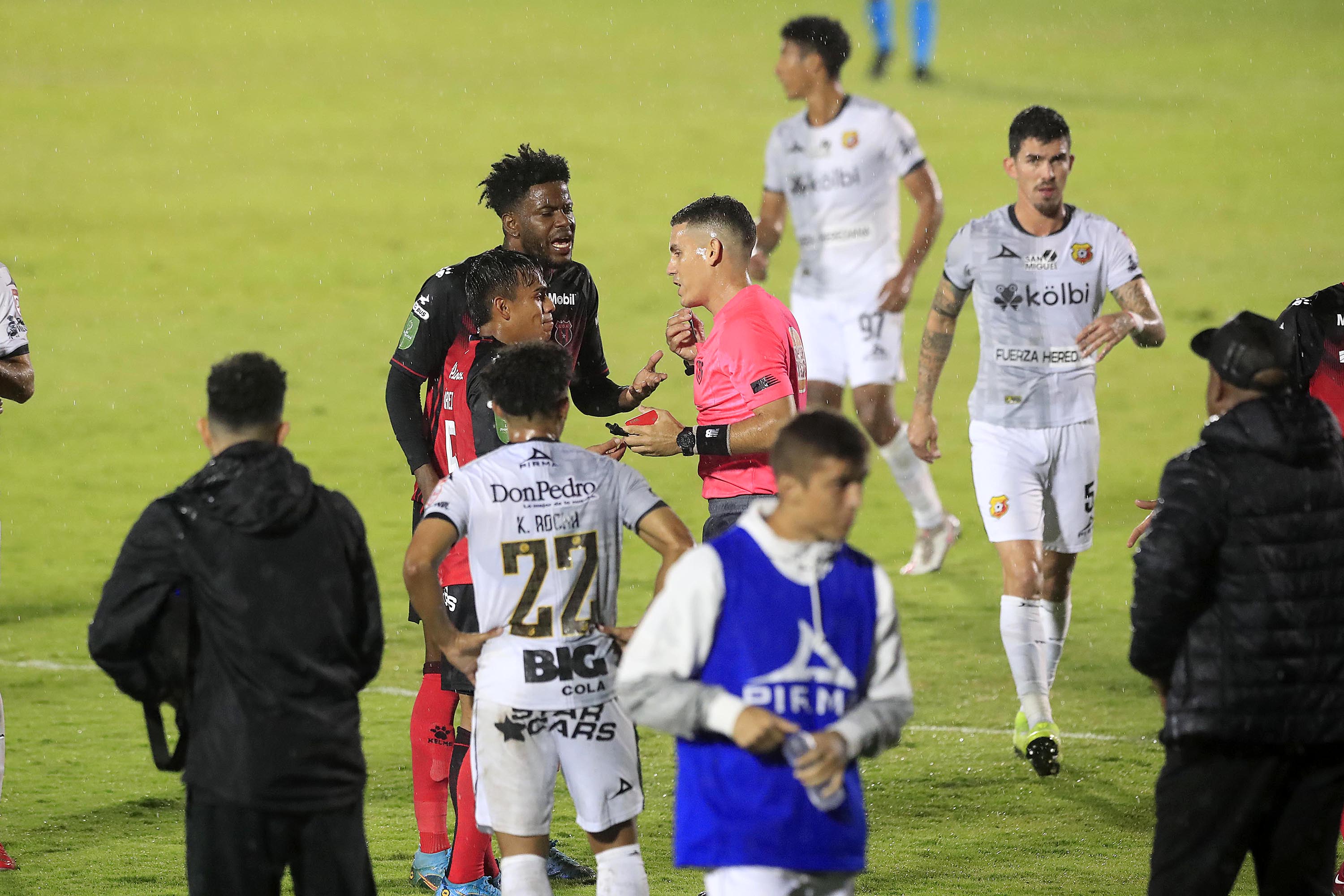 ¿En qué se basa la Liga para pedir sanción contra Ariel Soto? Aquiles ...