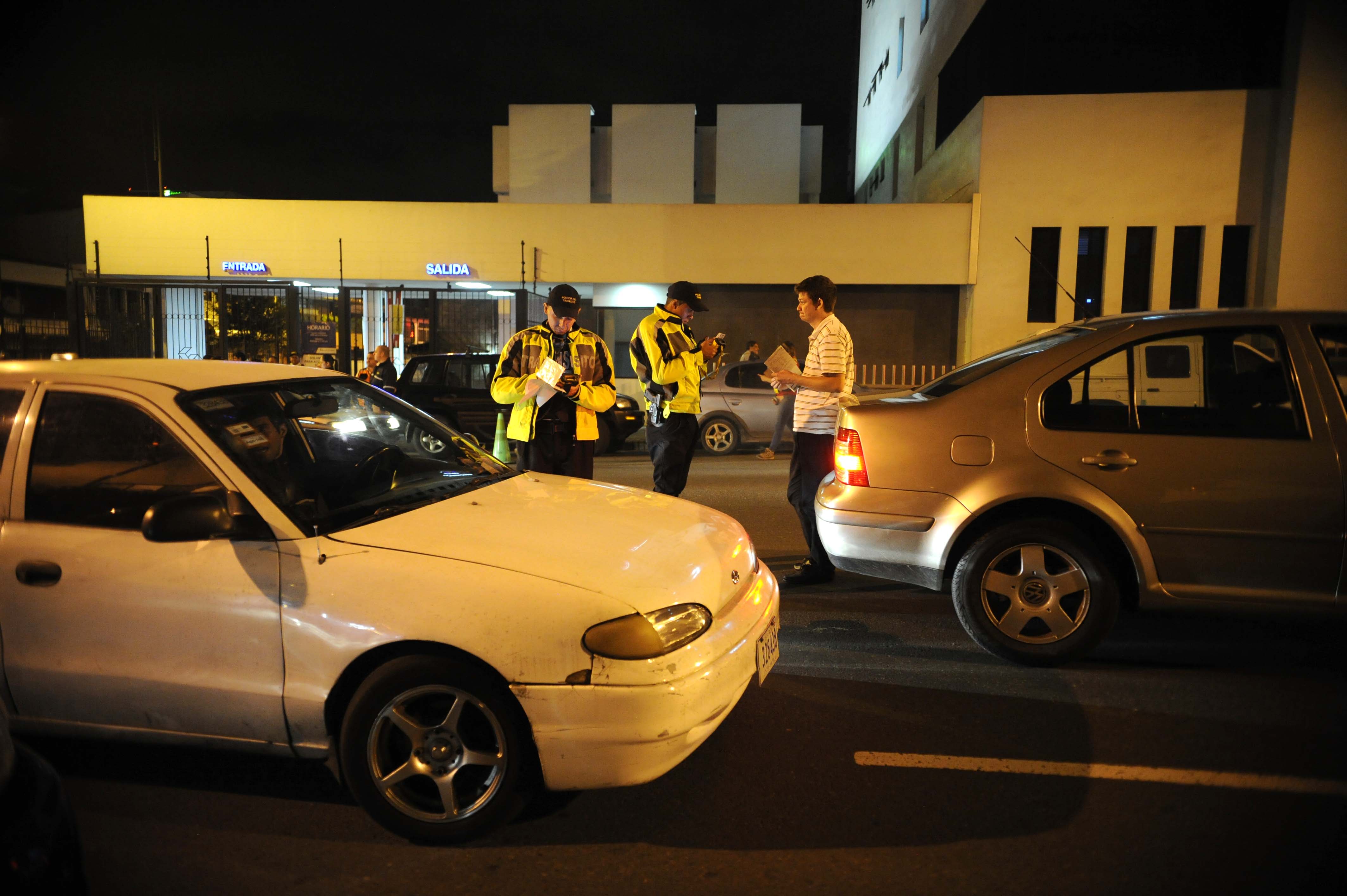 Estos son los requisitos para ser oficial de tránsito: hay 220 plazas ...