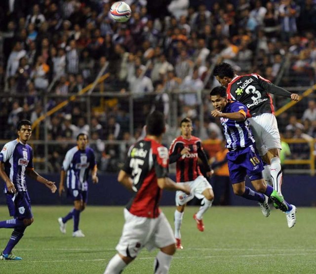 El empate saldó un clásico de emociones | La Nación