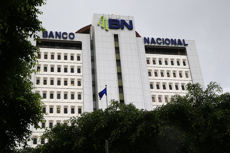 Estudio alerta por riesgos en el fondo de pensiones del BNCR | La Nación