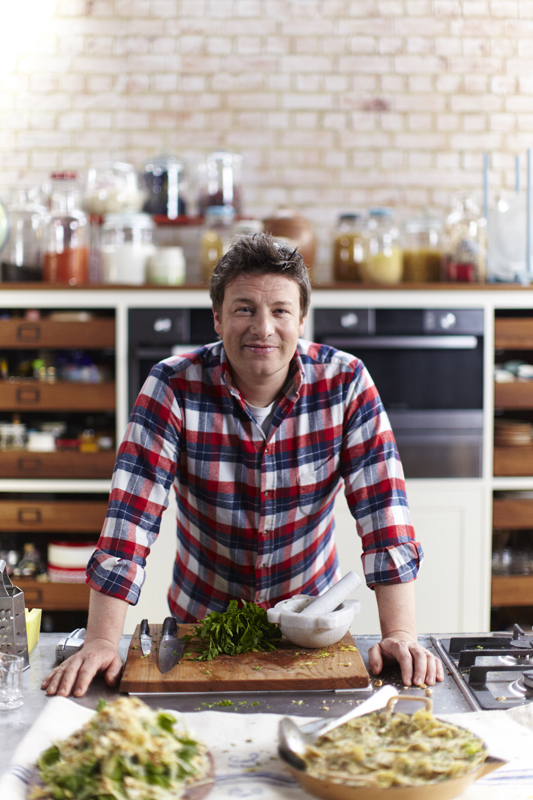 Bio Jamie Oliver: La revolución de los sartenes – La Nación