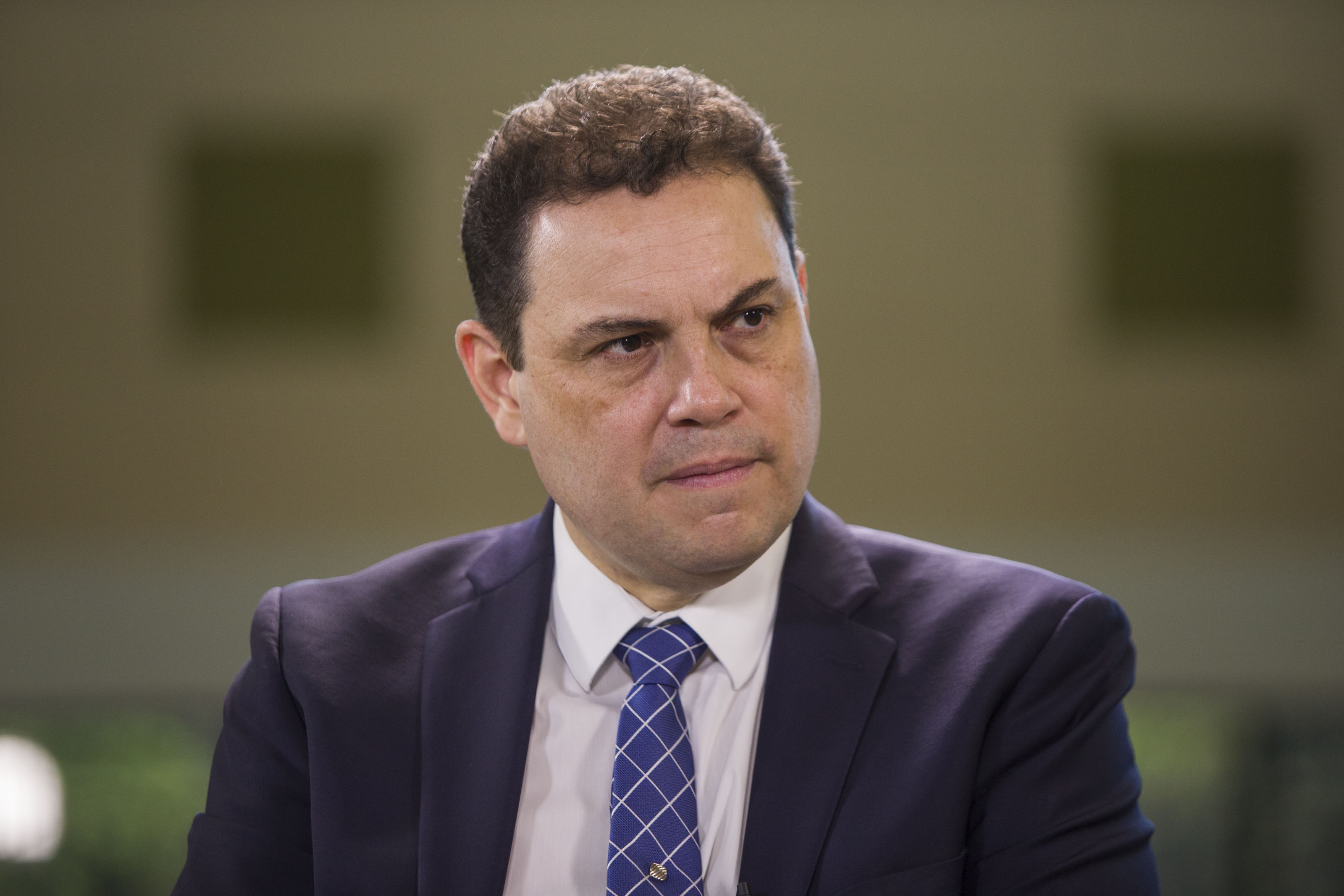 Carlos Ricardo Benavides obtiene Presidencia del Congreso con 40 votos ...