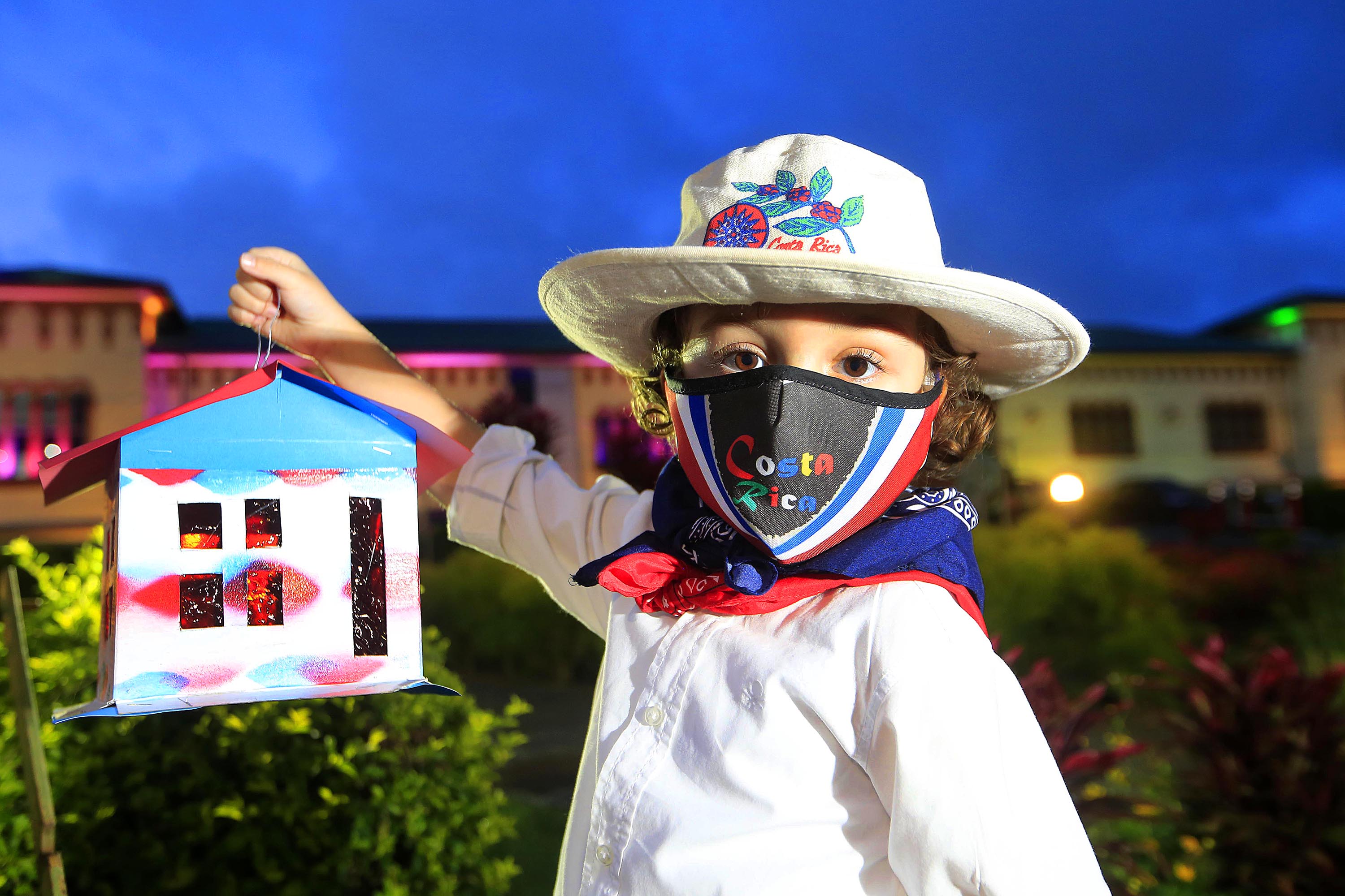 Cómo hacer un farol casero para celebrar la independencia | La Nación