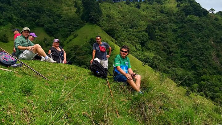 Péguese una buena troleada en las partes altas de Alajuelita | La Nación