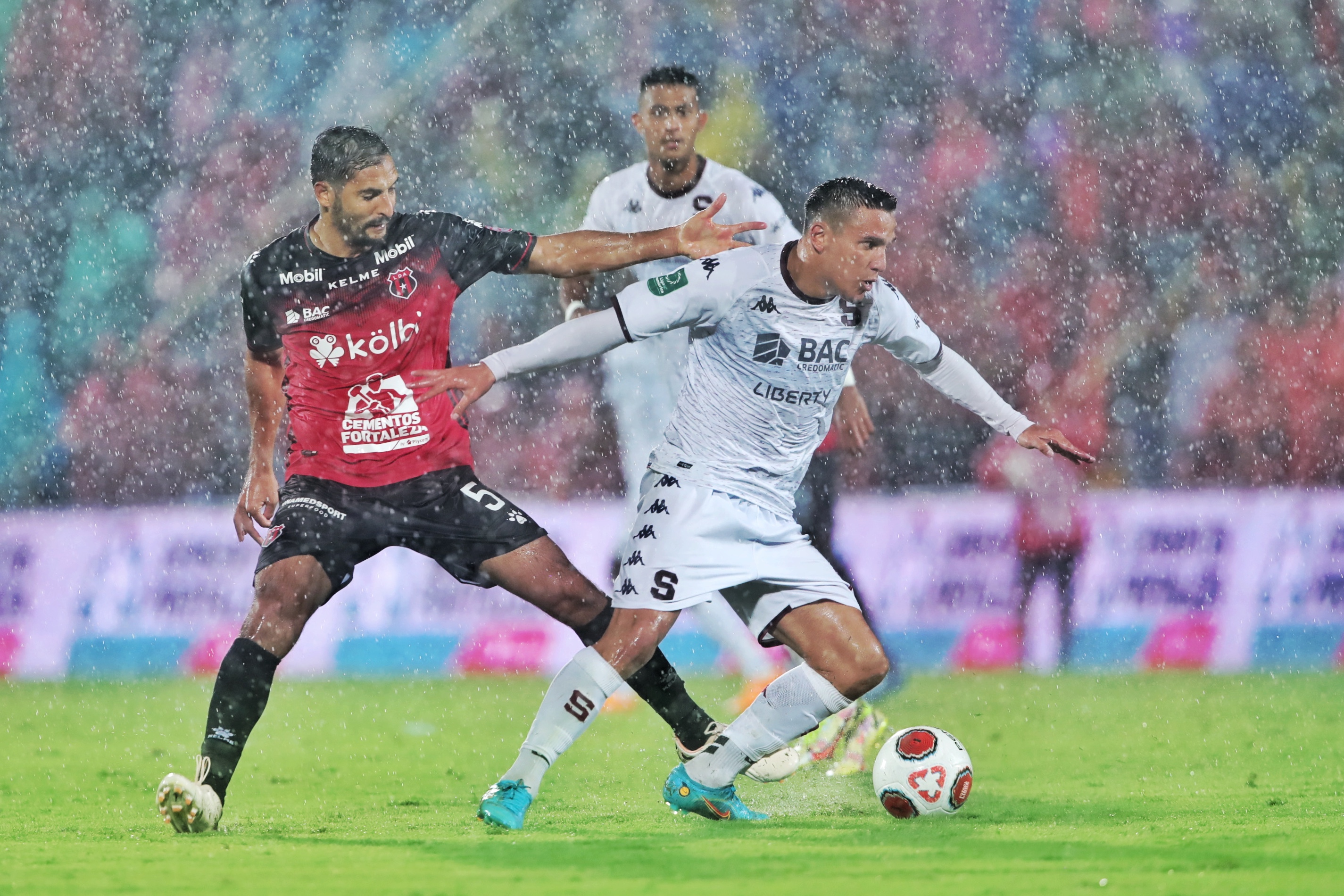 ¿Por qué David Guzmán se ve mejor en esta versión de Saprissa? | La Teja