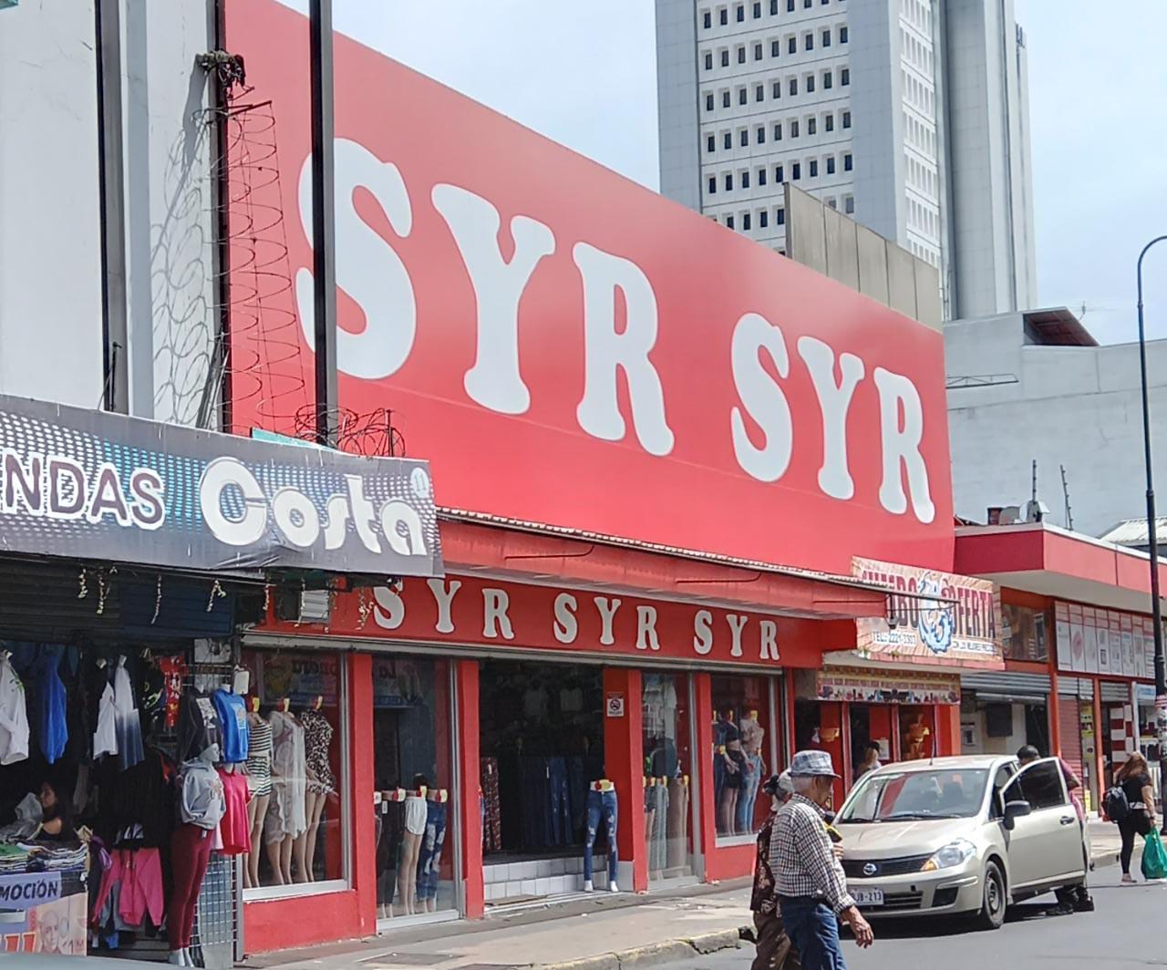 Tiendas SYR incumplen con salarios mínimos y contratan menores de edad ...