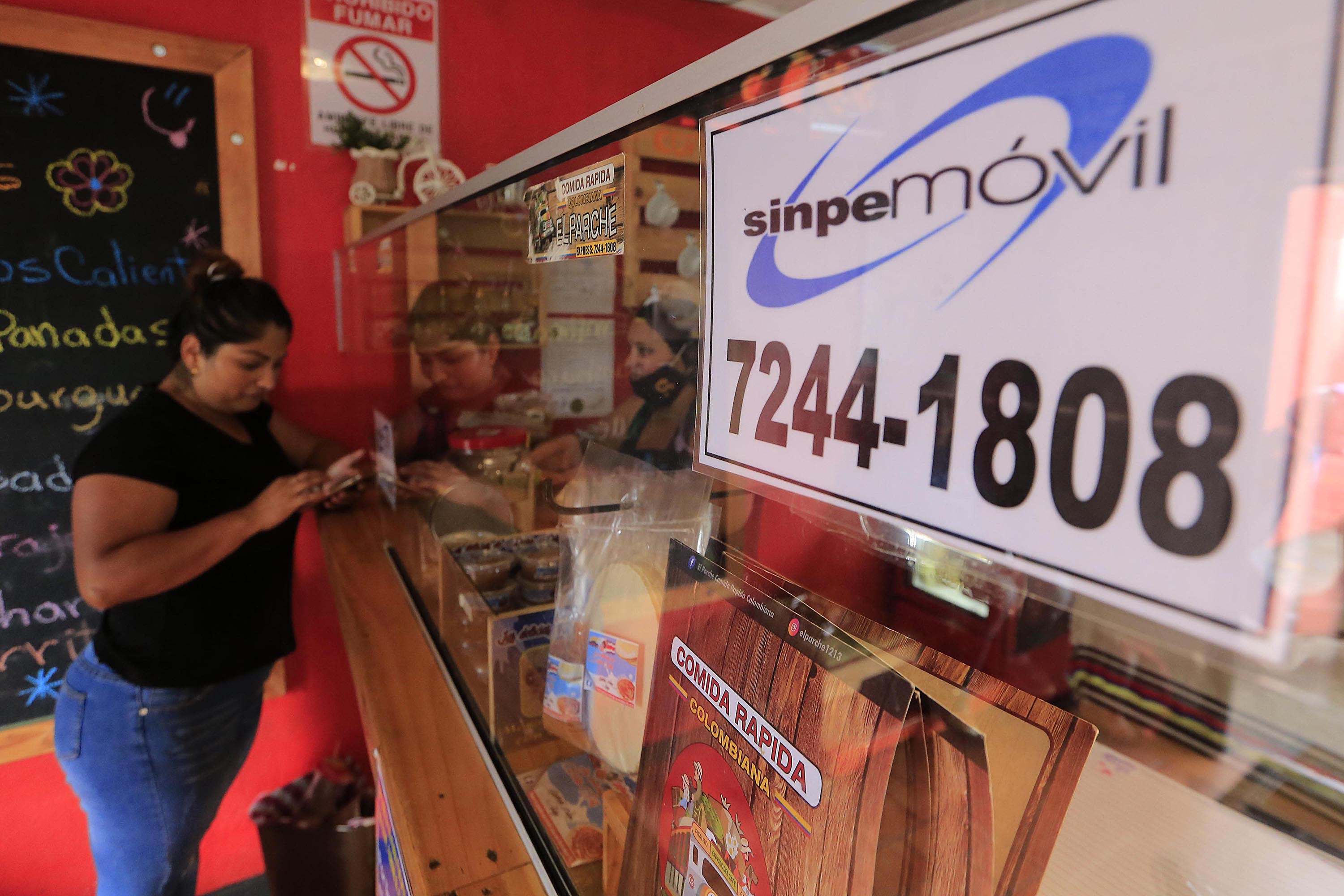 Intentos de estafa con timos en Sinpe Móvil activan alerta del Banco ...