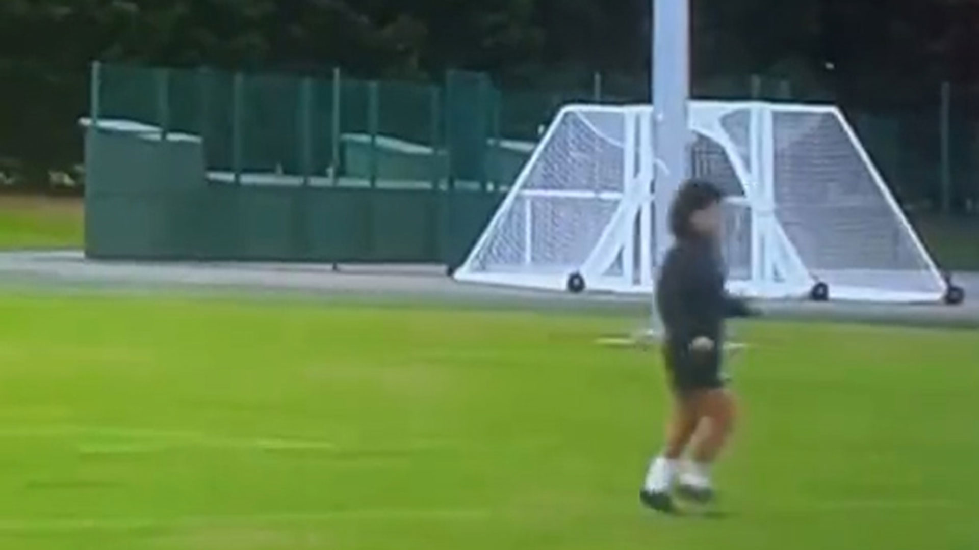 ¿maradona En El Entrenamiento Del Dundee El Video Que Causó Impacto Entre Los Fanáticos Y Seemk 6180