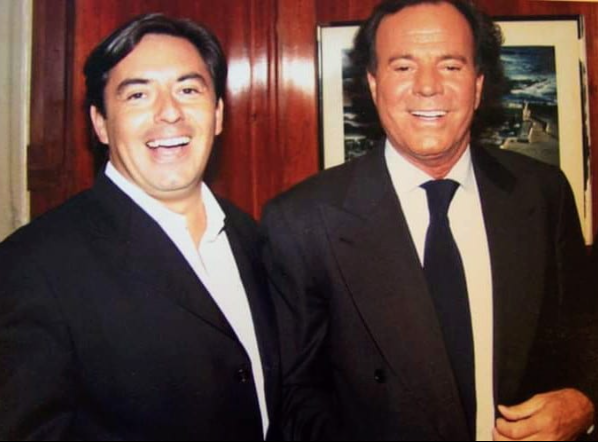 El Exitoso Presentador De Tv Chileno Que Ahora Trabaja Como Mesero Expone El Dramático Escenario