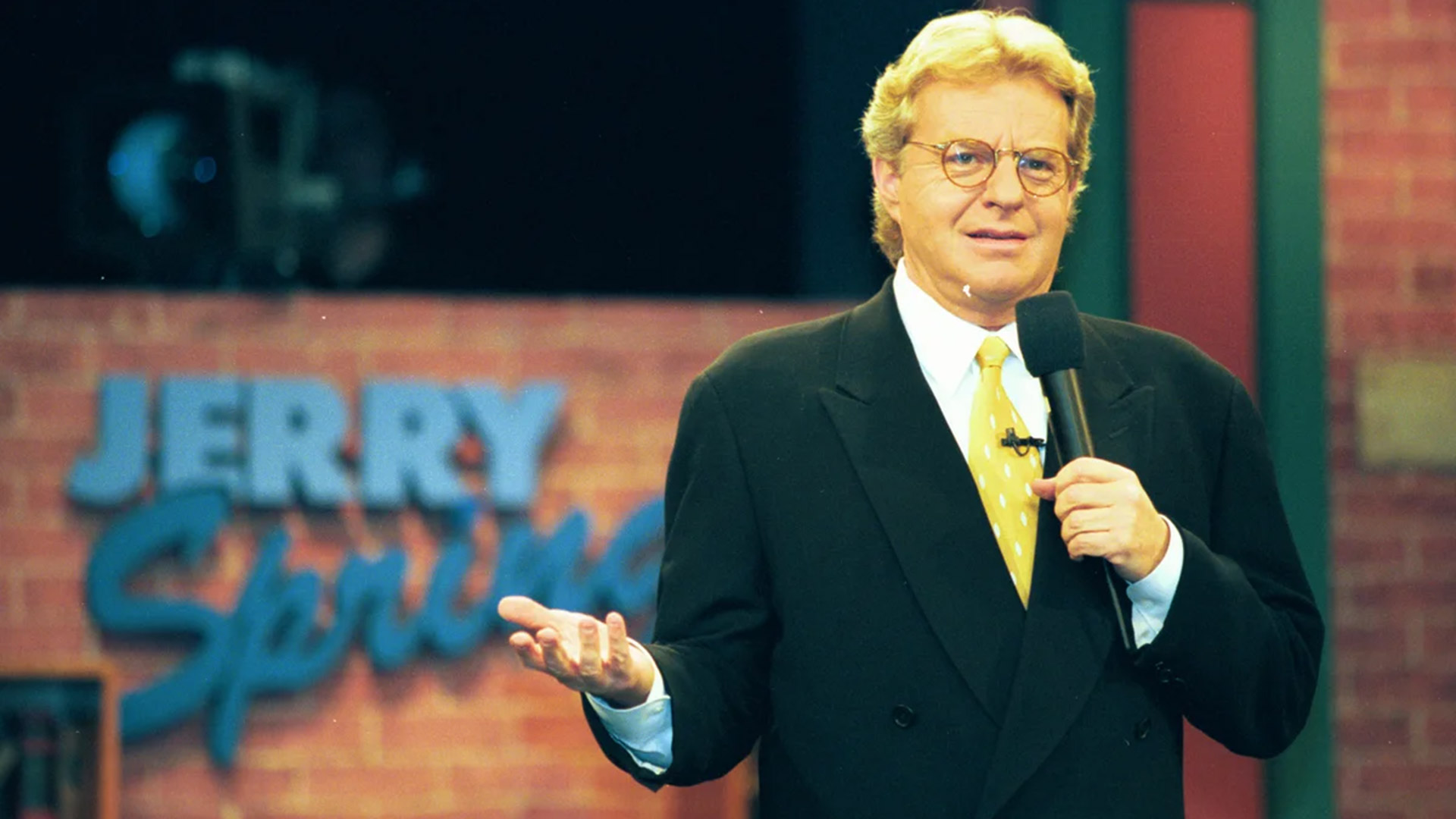 La Esposa De Jerry Springer President's Wife Internship Drama: Love