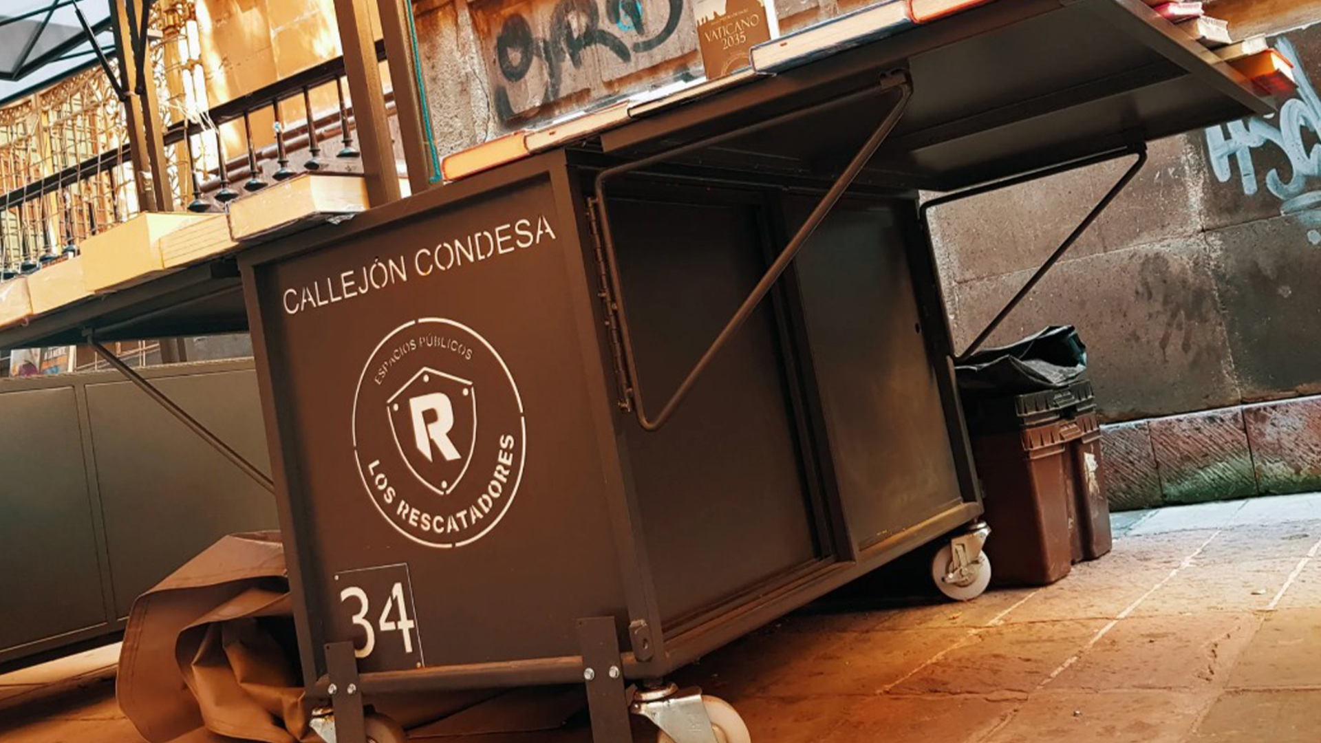 Un Espacio Rehabilitado Para Los Vendedores De Libros De Segunda Mano Así Es Callejón Condesa