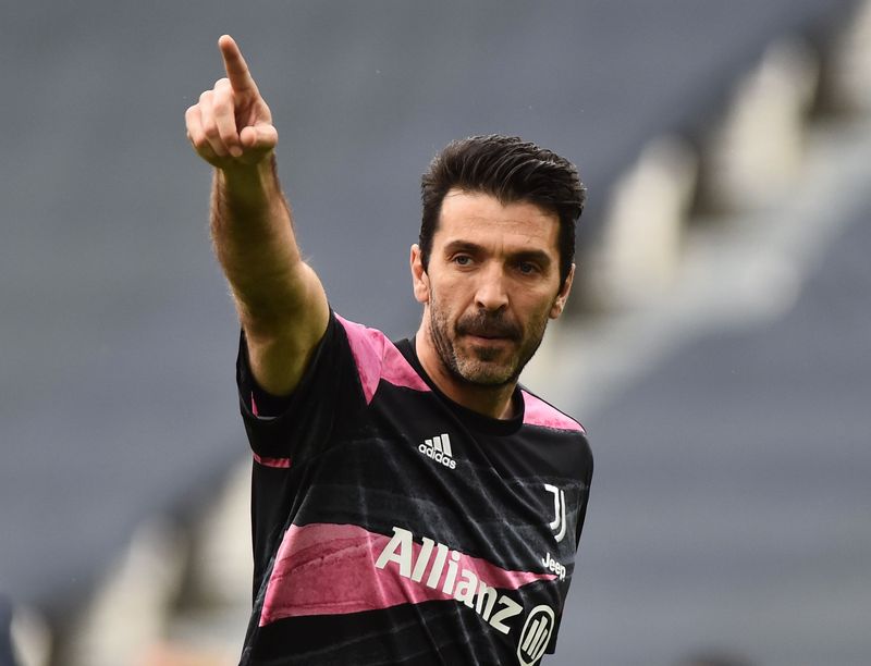 Buffon Seguirá Jugando Hasta Los 46 Años Tras Firmar Un Nuevo Contrato Con Parma Infobae