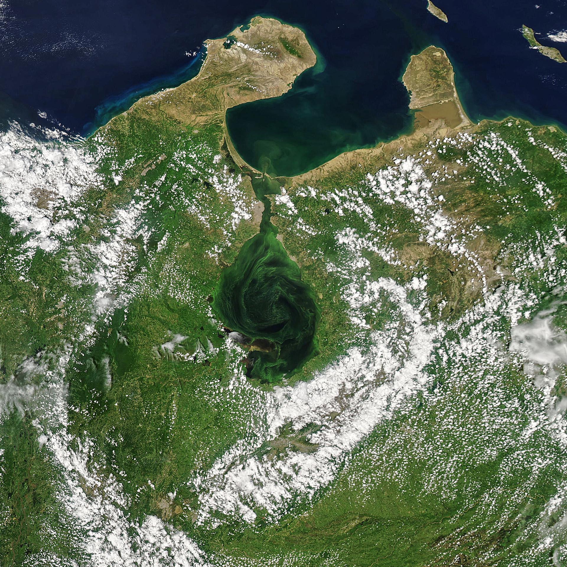 Las Fotos Satelitales Que Muestran Cómo Se Hundió Un Idílico Pueblo