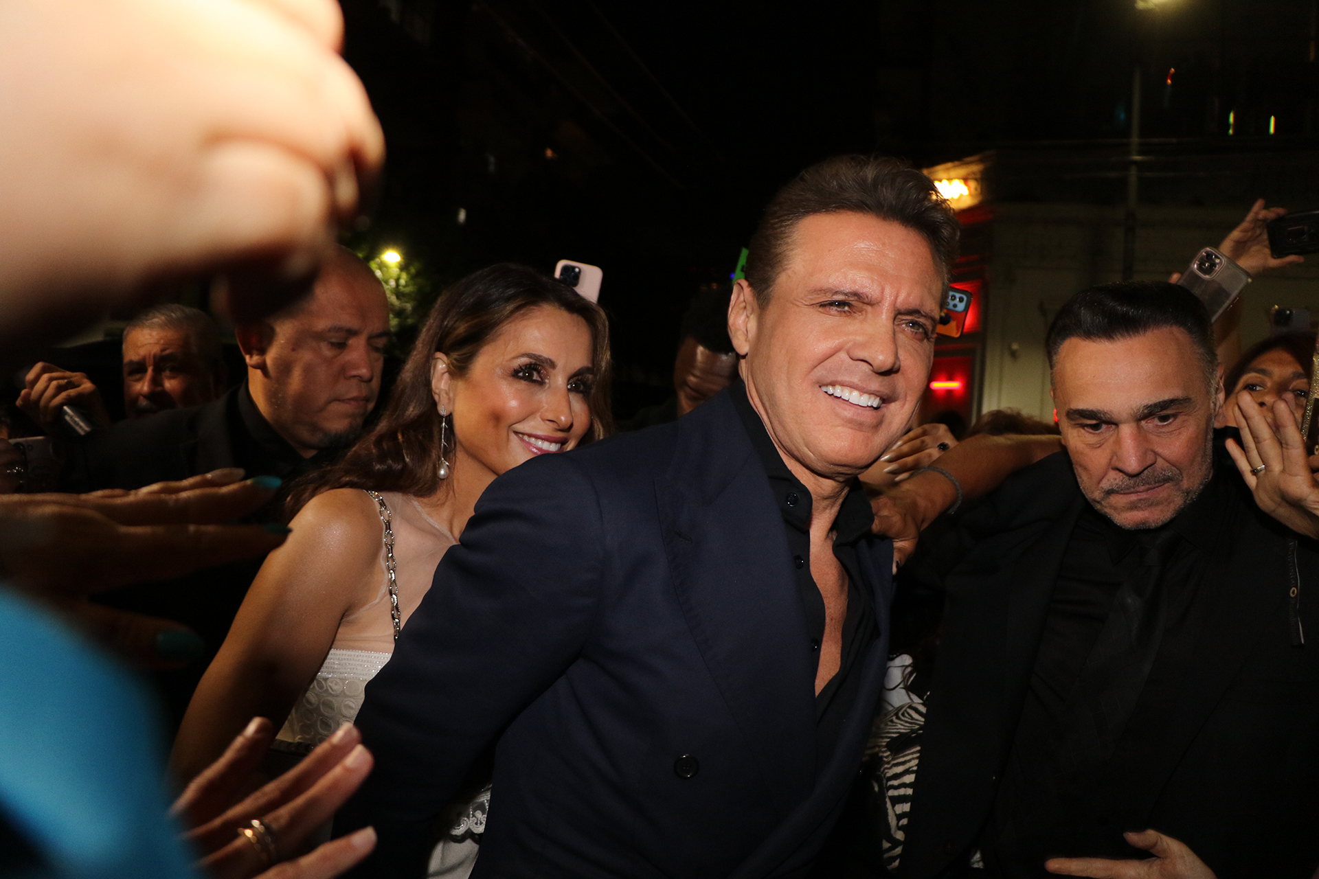 Luis Miguel Novia 2024 Viva El Amor: Luis Miguel Y Paloma Cuevas Son
