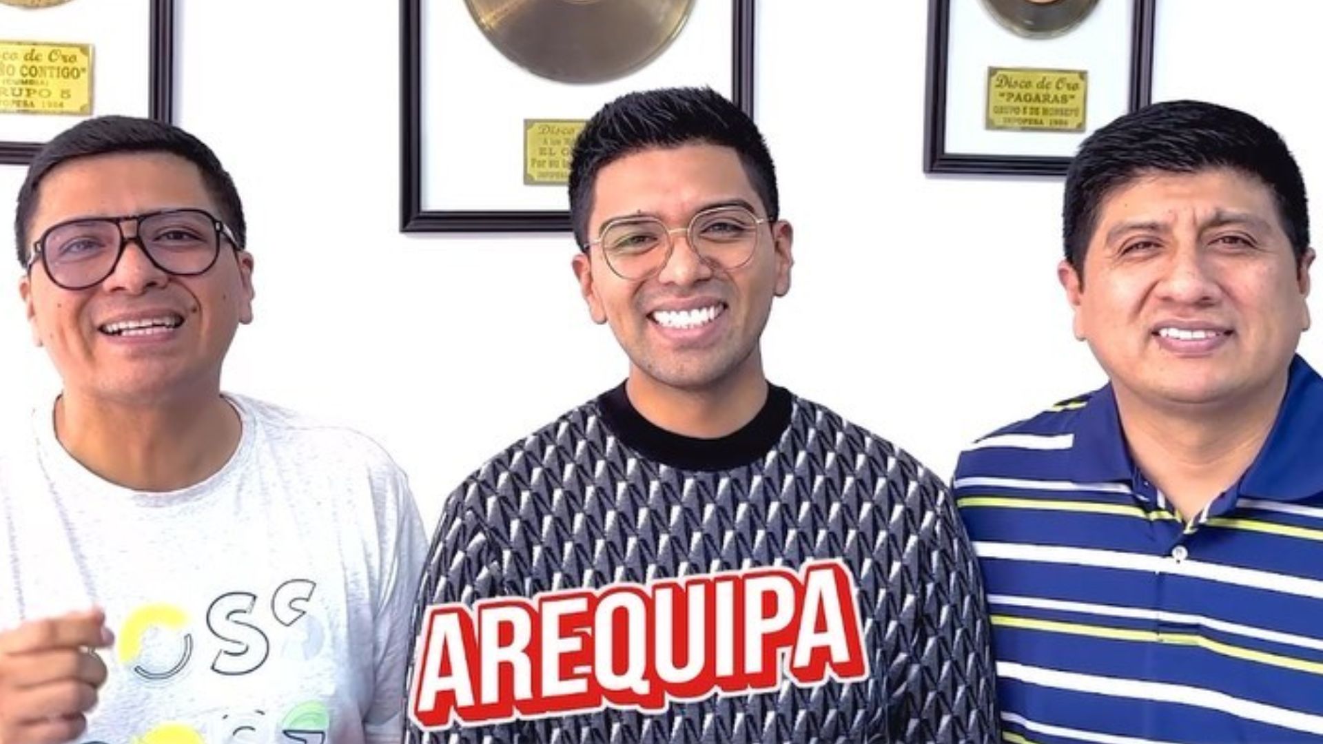 La Reacción De Los Asistentes A Una Boda Con La Aparición Del Grupo 5 6976