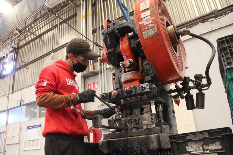Efecto Faro Cómo Afecta El Aumento Del Salario Mínimo A Los