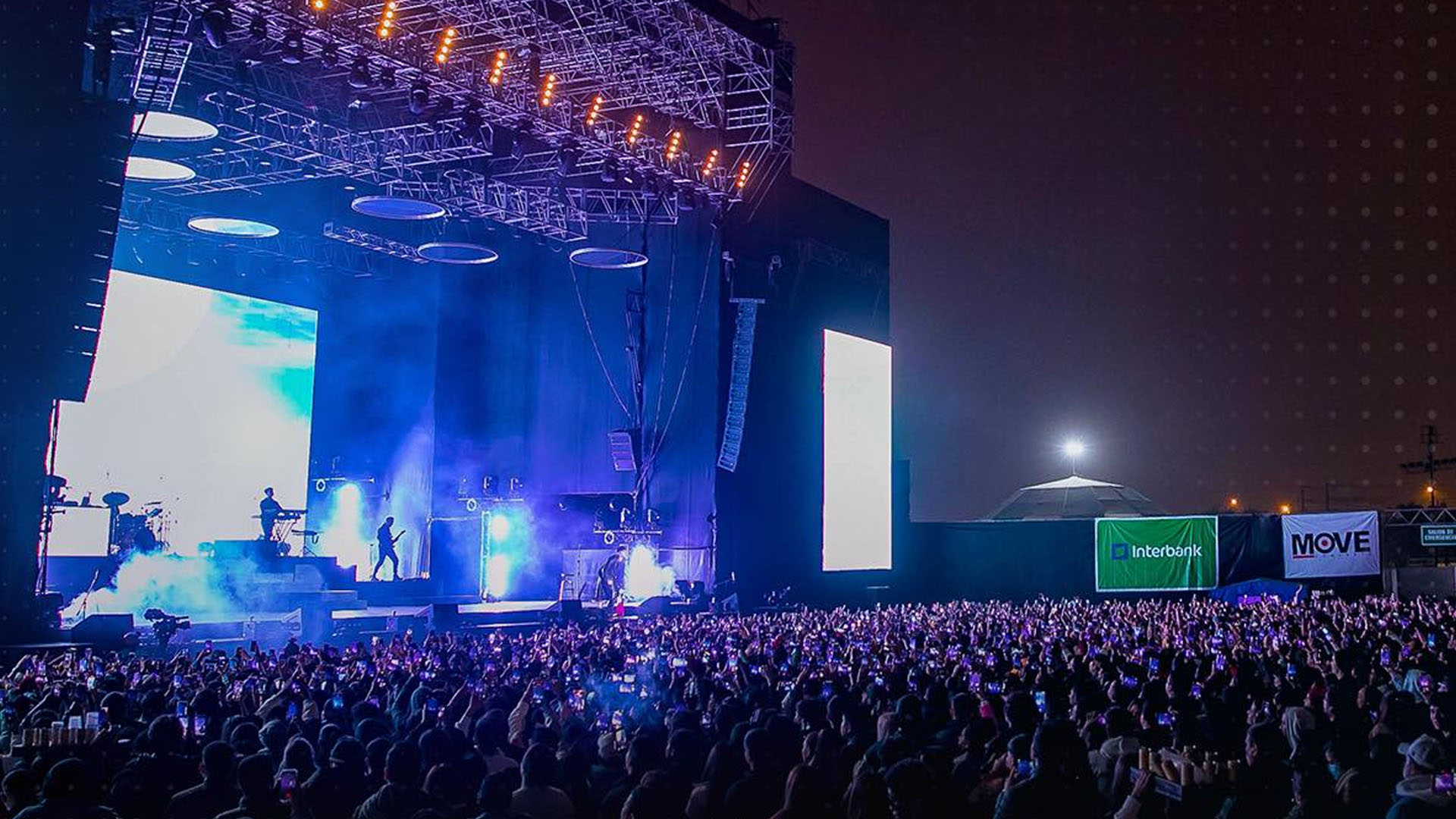 Arena Perú clausuró y empresarios buscan desesperados un nuevo local ...
