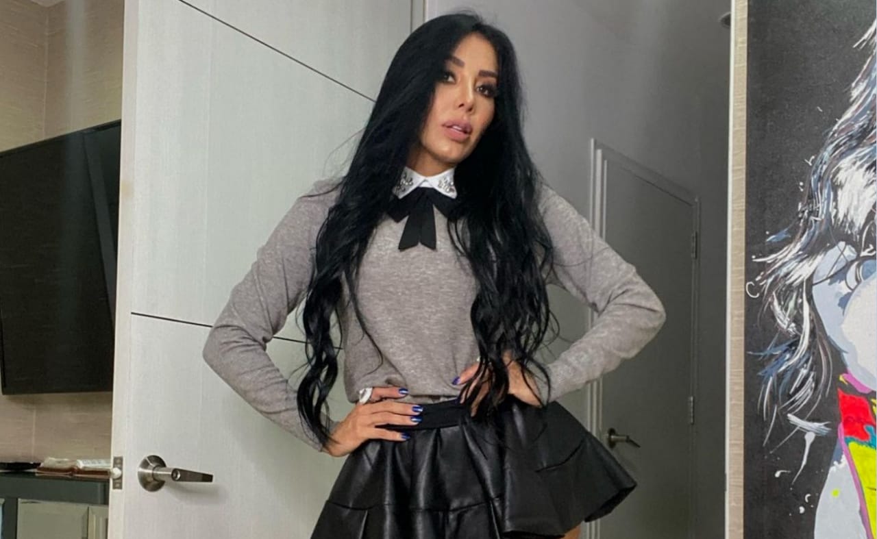 Відео Роздратування Марсели Рейє з стюардесою в аеропорту Infobae