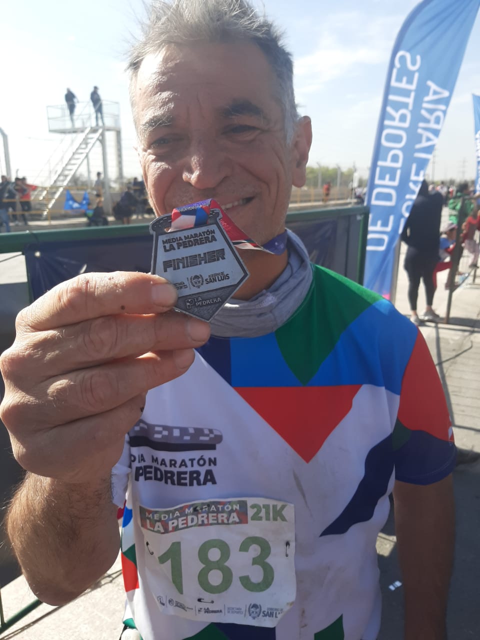 No Podía Caminar Por Su Esclerosis Múltiple Entrenó Y Corrió Una Media