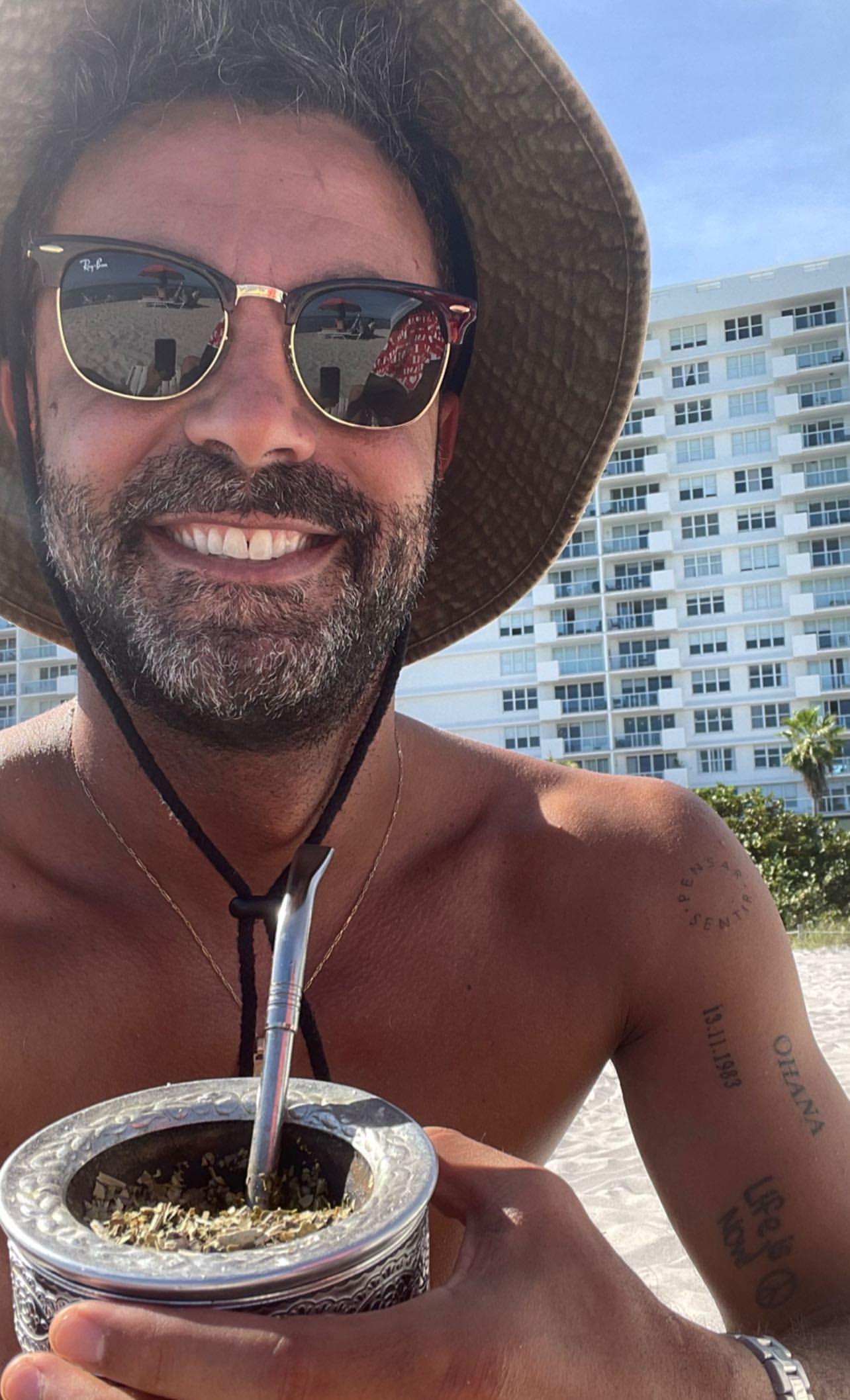 Las Románticas Vacaciones De Laurita Fernández Y Su Novio En Miami Sol Playa Y Mate Infobae