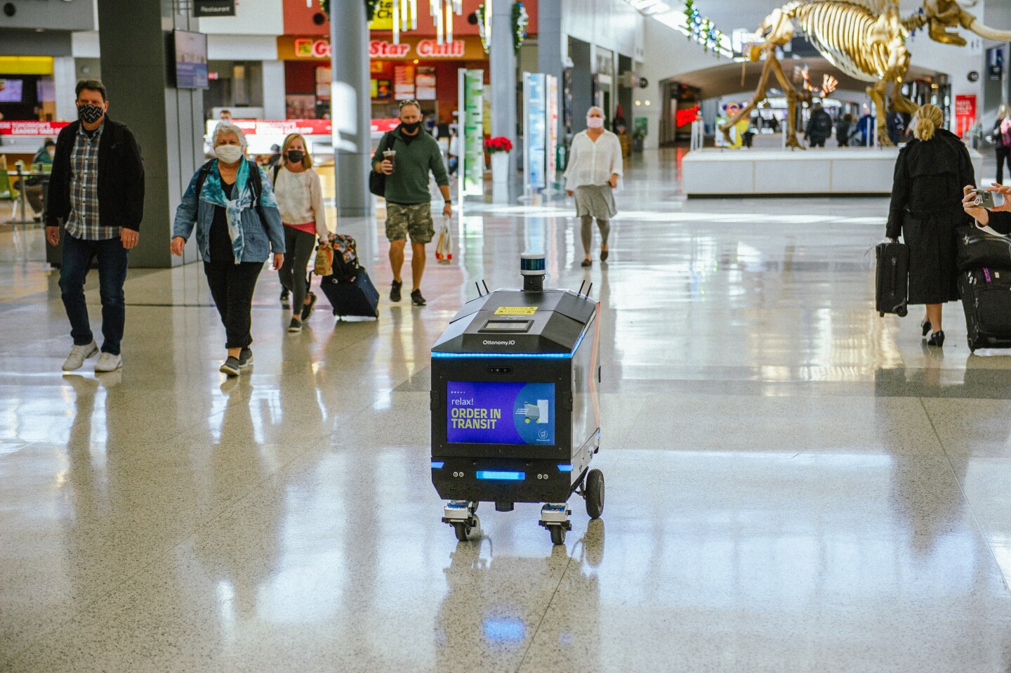 Conozca A Ottobot El Robot Que Le Lleva Las Compras Sin Que Se Mueva