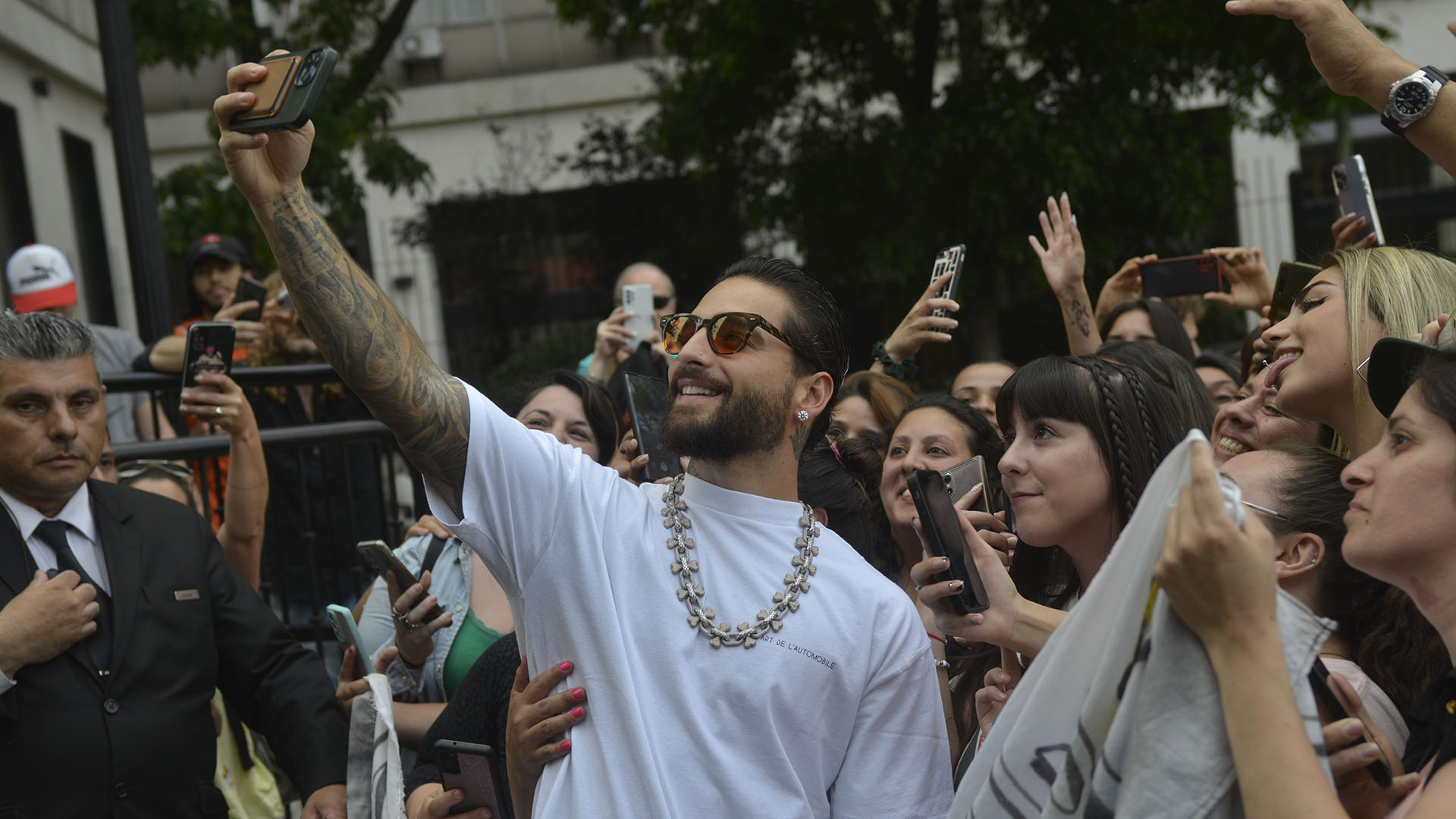 Maluma y su segundo día en Buenos Aires: del calor de los fans a los ...