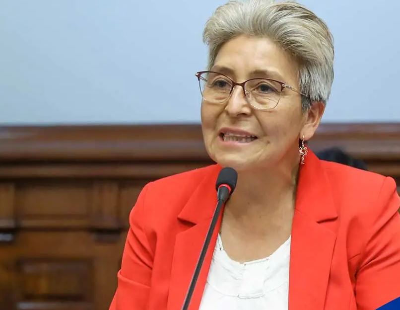 Мария Агуэро конгрессмен Peru Libre снова жалуется на свою зарплату в