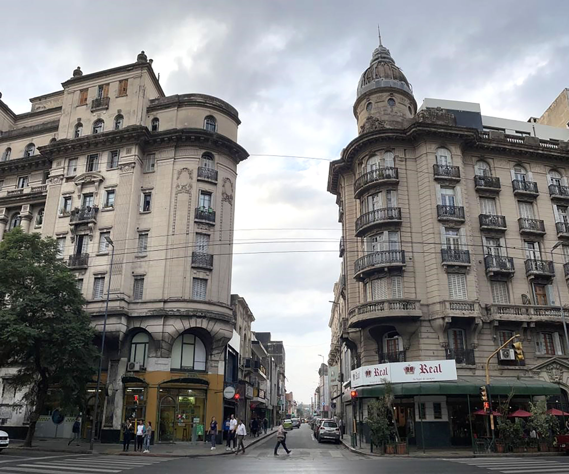 El Más Finito Cómo Es El Asombroso Y Enigmático Edificio De Menos De 4 Metros De Ancho Infobae
