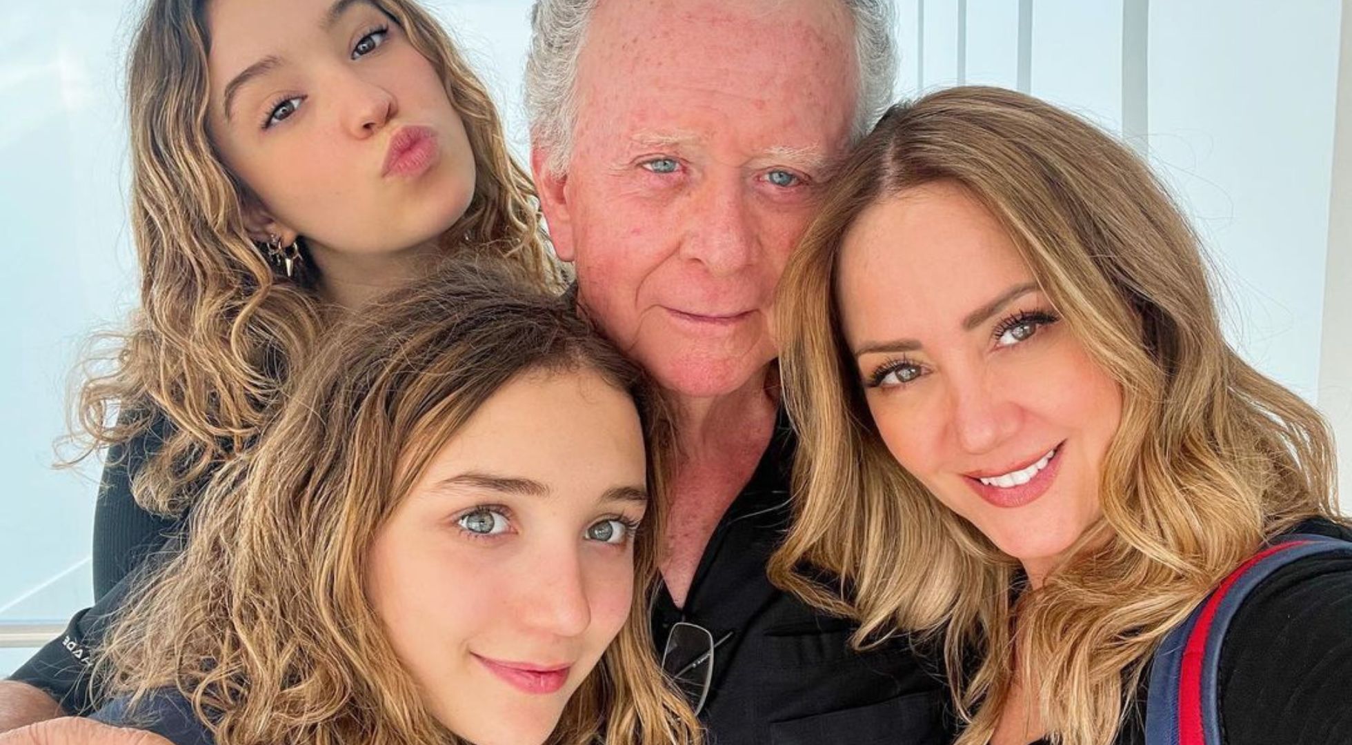 Andrea Legarreta Pidió Oraciones Por La Salud De Su Padre Le Pusieron