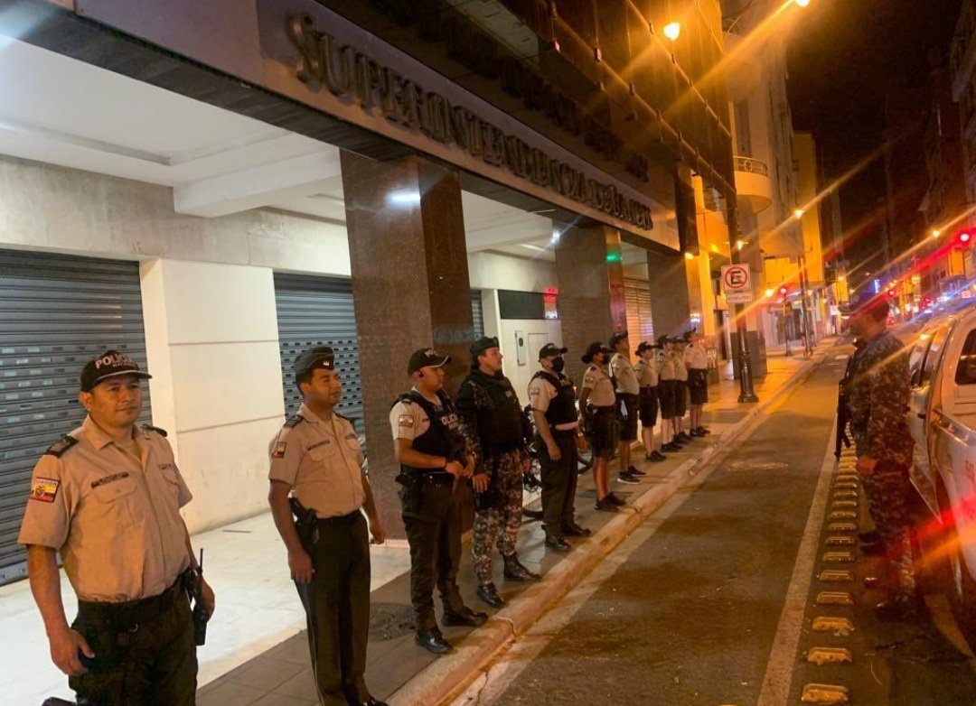 El Gobierno De Ecuador Desconoció Al Superintendente De Bancos