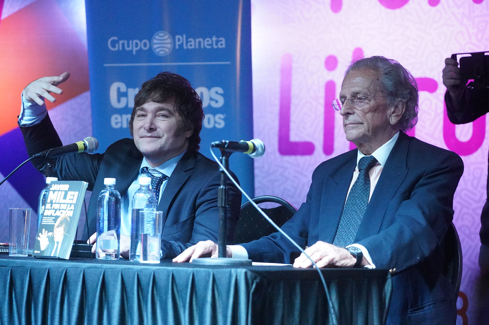 Milei En La Feria “no Es Posible Cambiar Con Los Delincuentes Del
