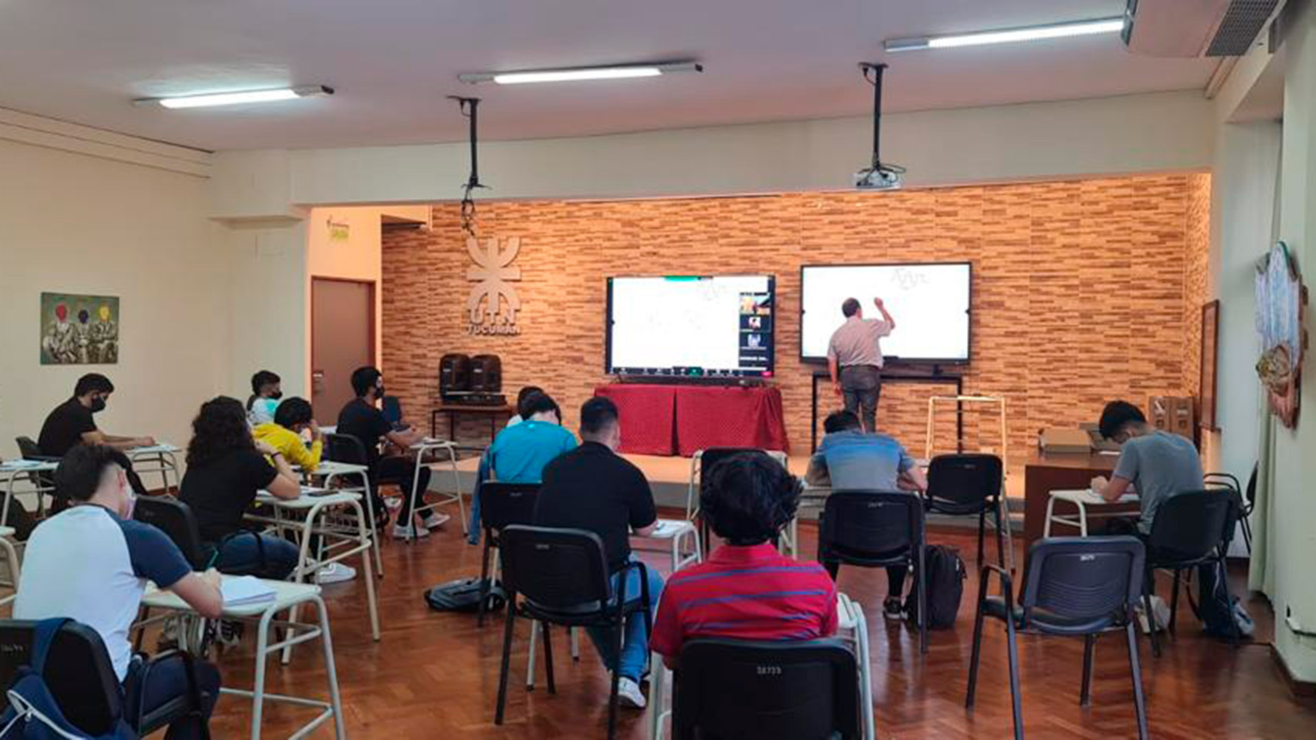 Aula Híbrida La Alternativa Que Gana Terreno En La Educación De La Pospandemia Infobae