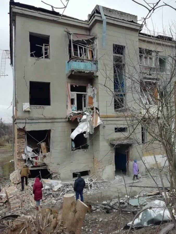 10 гуманітарних коридорів відкриються для евакуації мирних жителів з