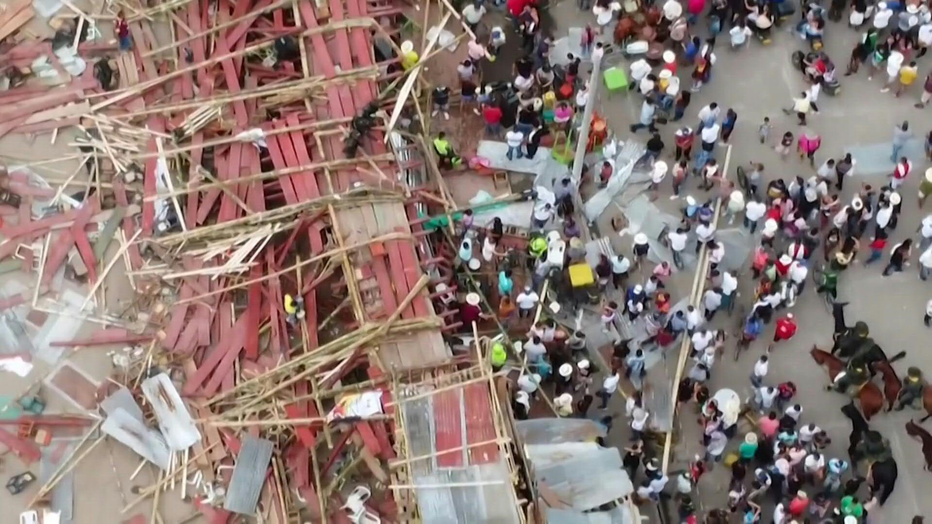 Cuatro Muertos Y Centenares De Heridos Por Desplome De Plaza De Toros 0363