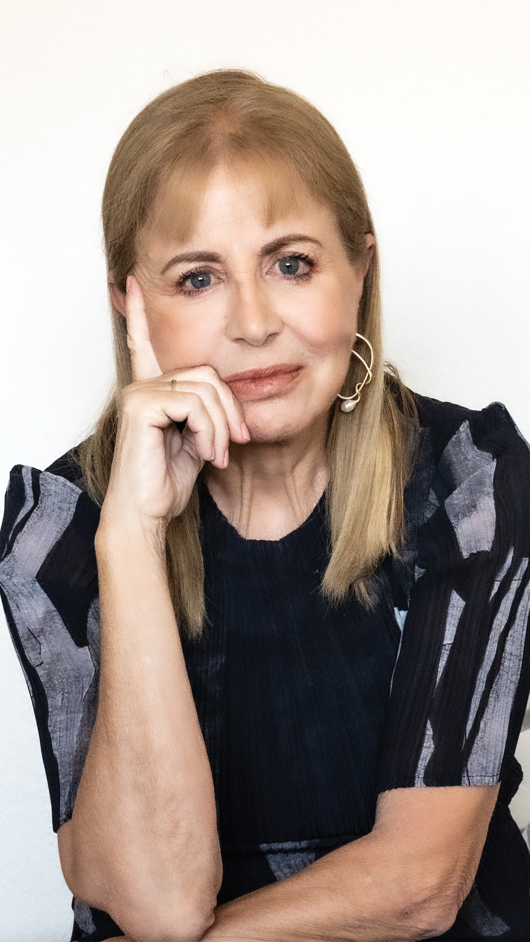 Diana Cohen's Instagram, Twitter & Facebook on IDCrawl